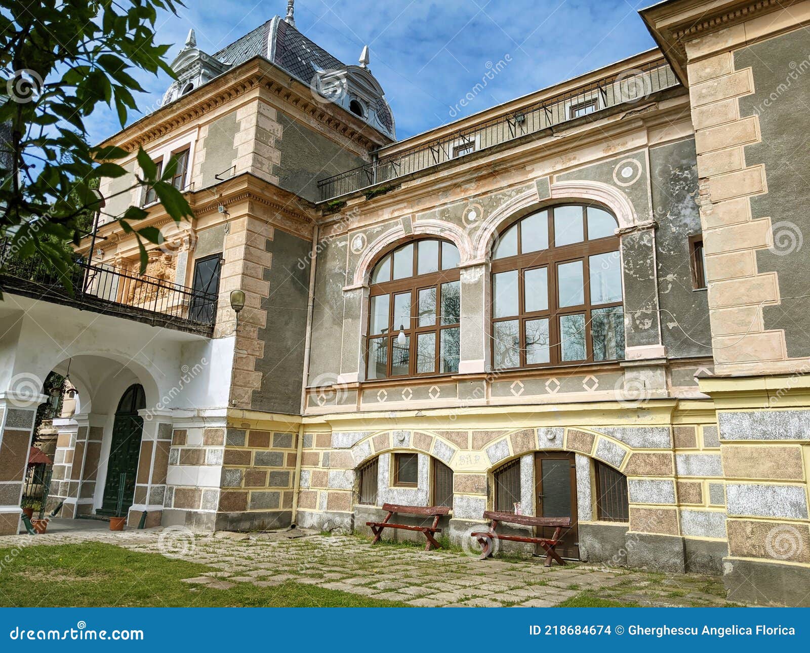 Macea Castle or Csernovics Castle - Dendrological Park Macea Arad, Arad ...