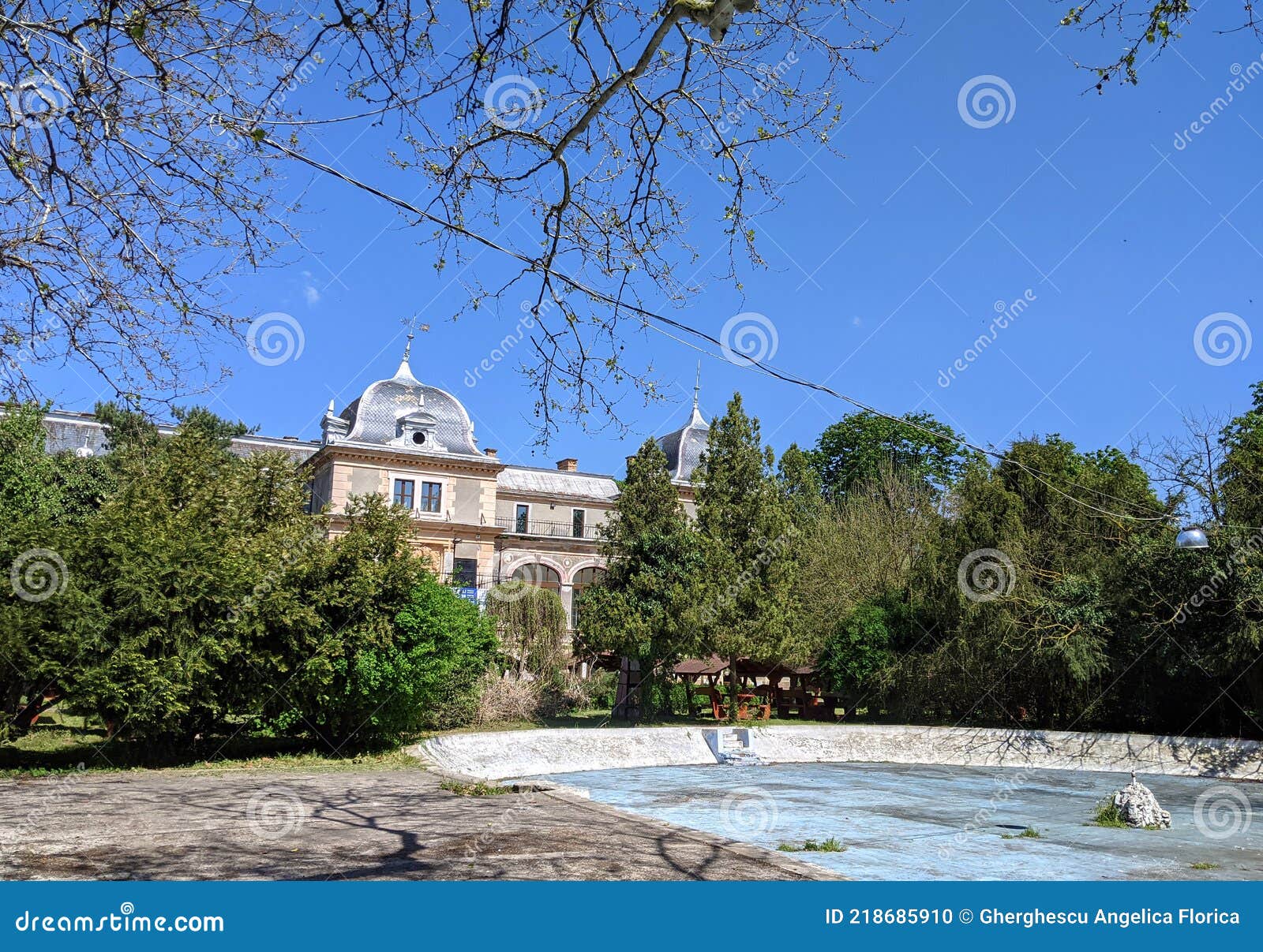 Macea Castle or Csernovics Castle - Dendrological Park Macea Arad, Arad ...