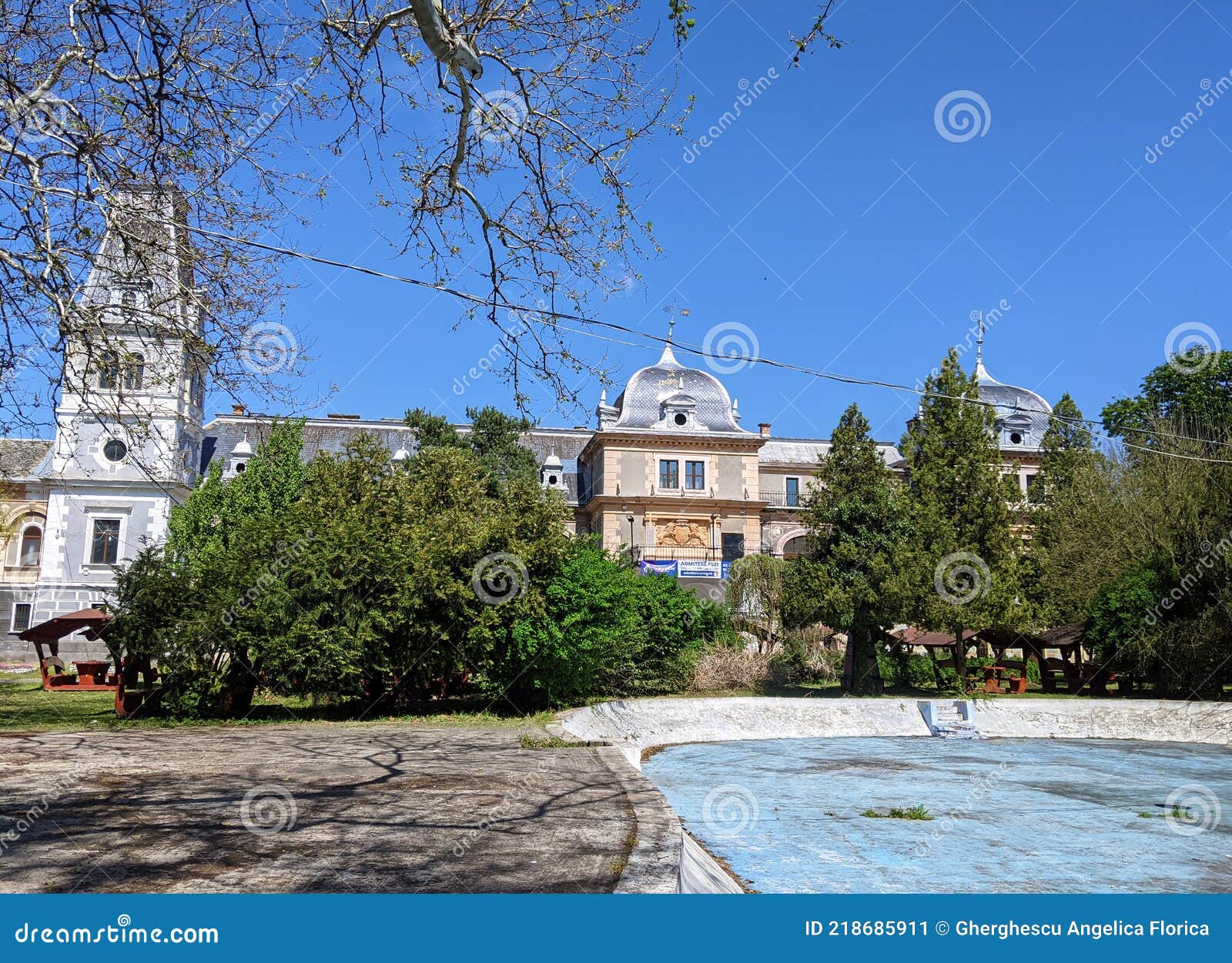 Macea Castle or Csernovics Castle - Dendrological Park Macea Arad, Arad ...