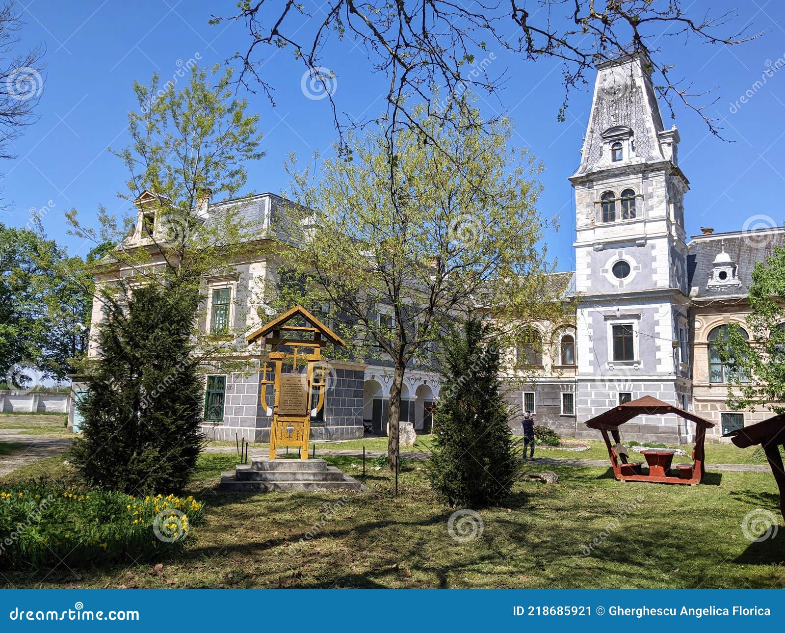 Macea Castle or Csernovics Castle - Dendrological Park Macea Arad, Arad ...