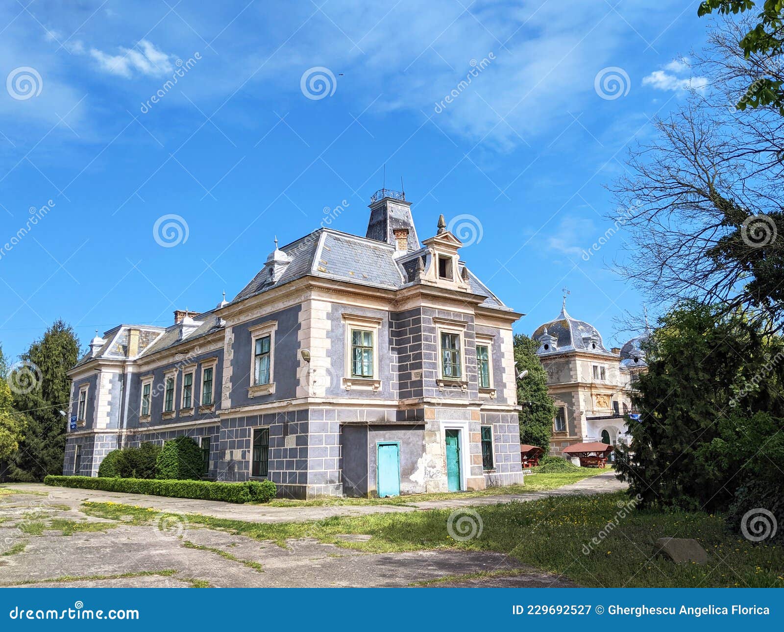 Macea Castle or Csernovics Castle - Dendrological Park Macea Arad, Arad ...