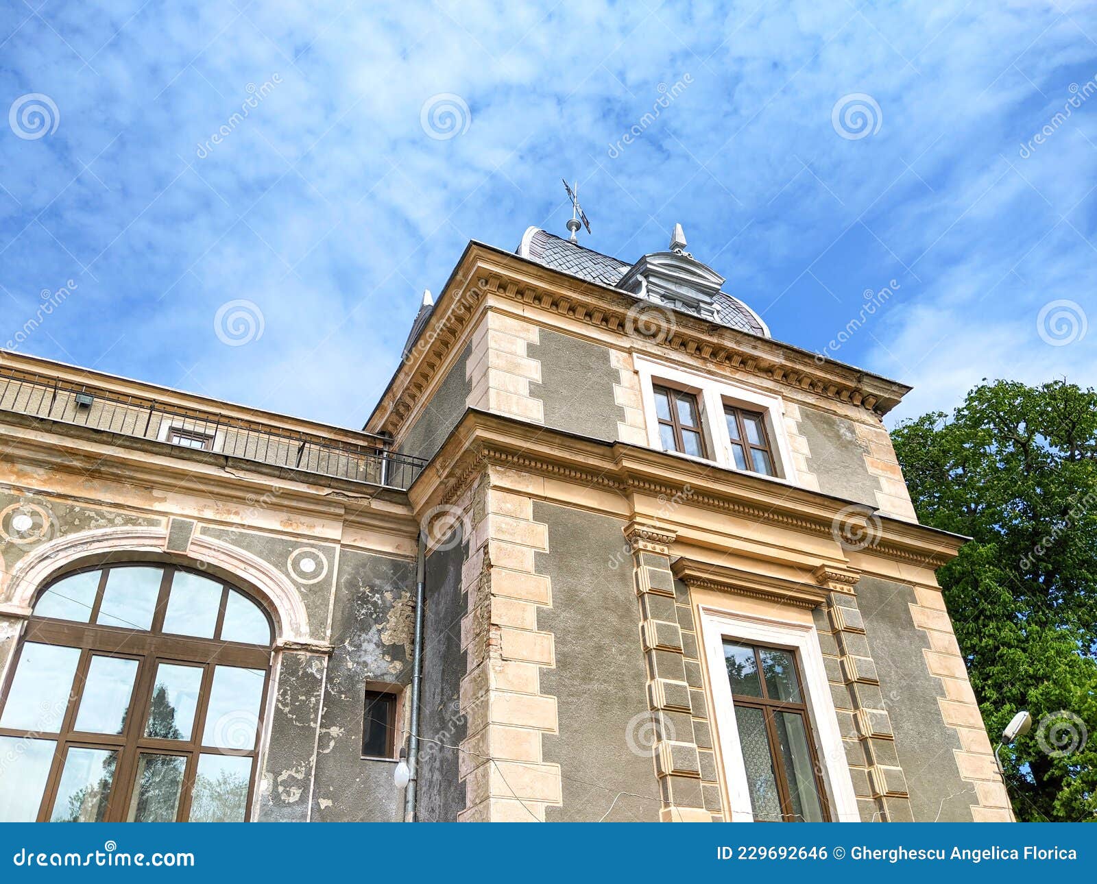 Macea Castle or Csernovics Castle - Dendrological Park Macea Arad, Arad ...