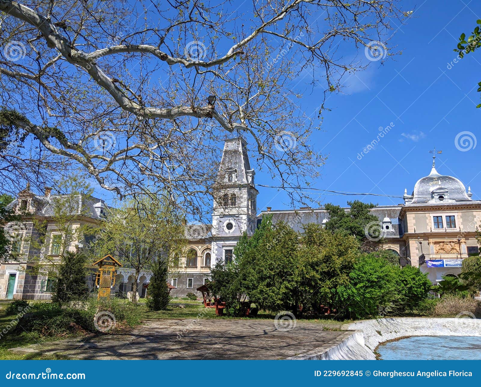 Macea Castle or Csernovics Castle - Dendrological Park Macea Arad, Arad ...