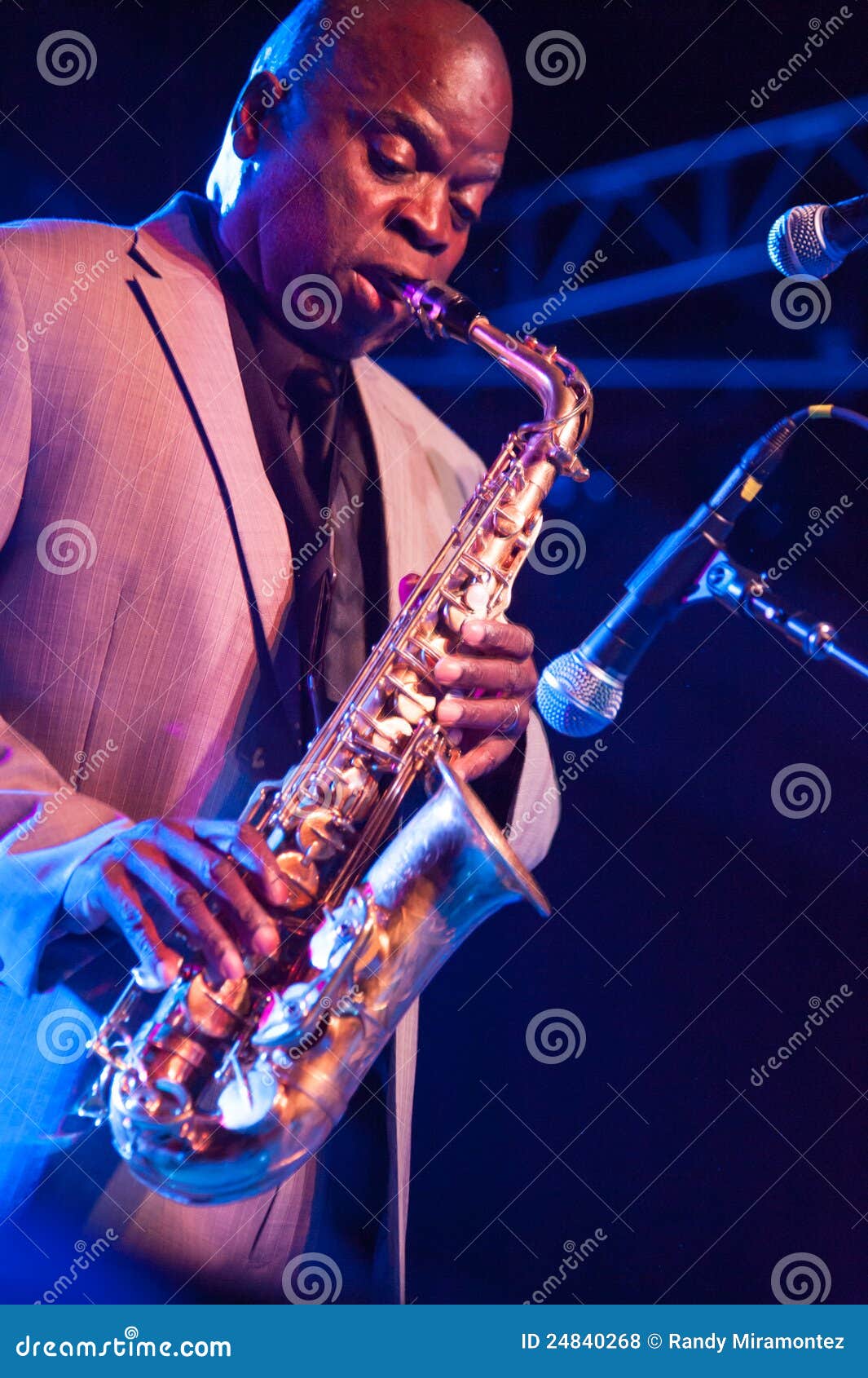 Maceo Parker editorial stock photo. Image of valley, funkadelic - 24840268