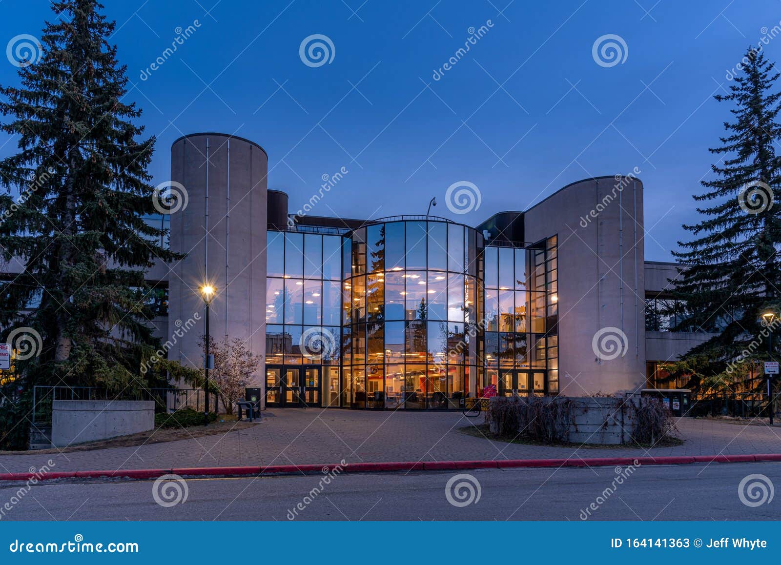 MacEwan Hall, University of Calgary Editorial Stock Photo - Image of ...
