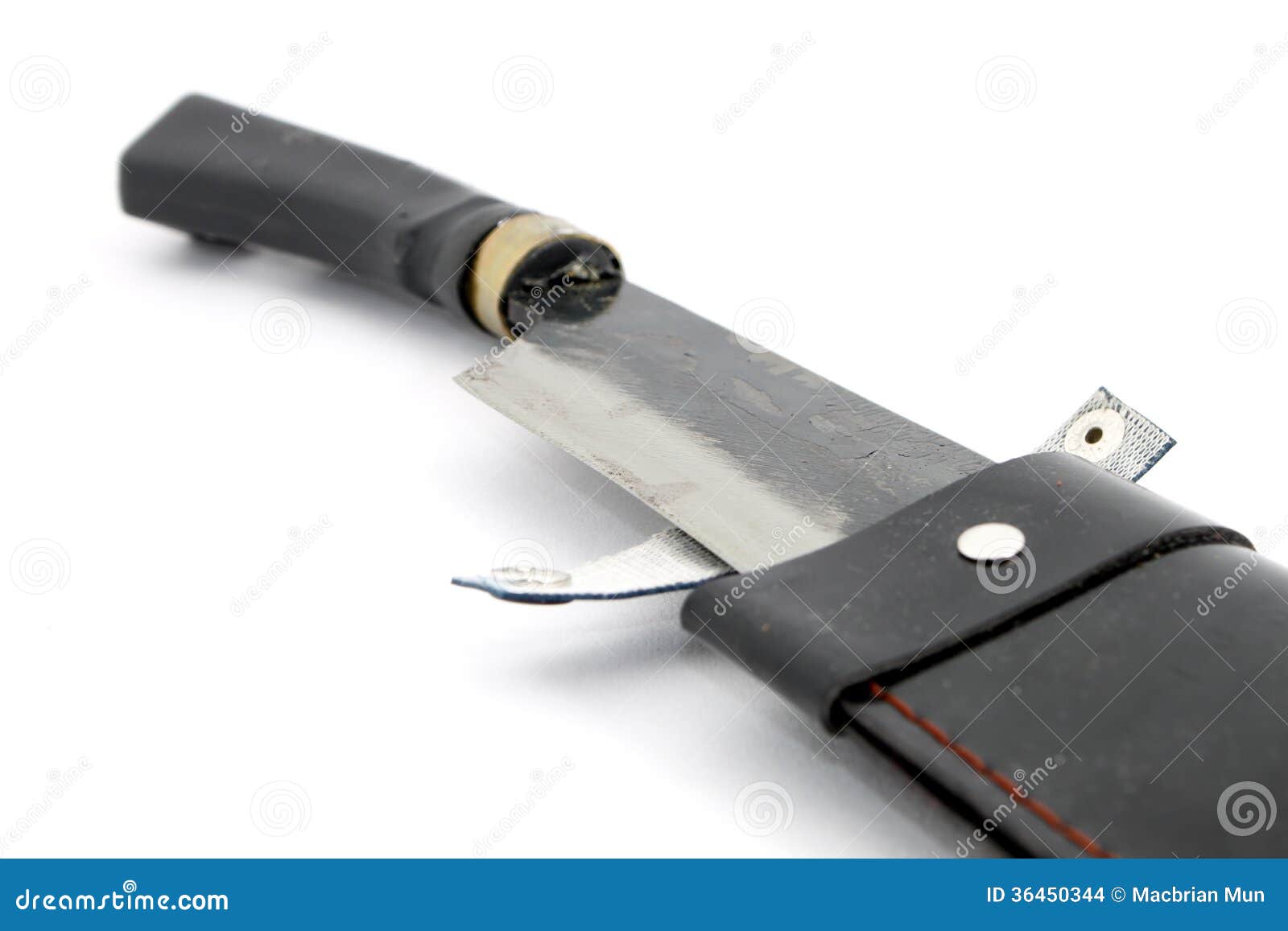 Machette Avec Le Cas En Cuir Au-dessus Du Blanc Photo stock - Image du ...