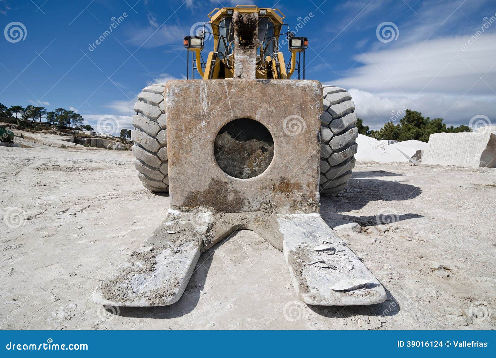 Machine photo stock. Image du creuser, foreur, carrière - 39016124