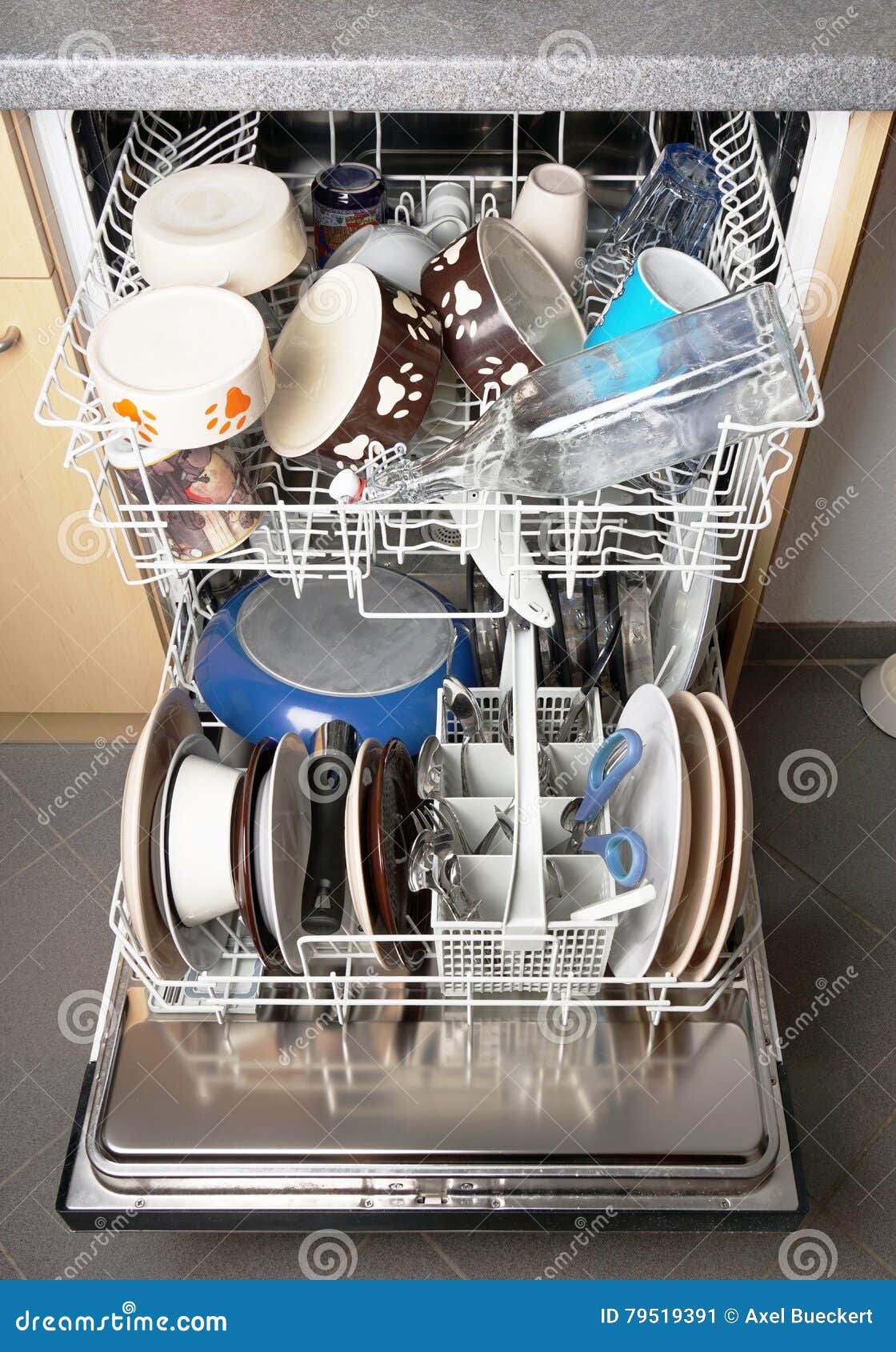 Machine Automatique De Lave-vaisselle Image stock - Image du rondelle ...