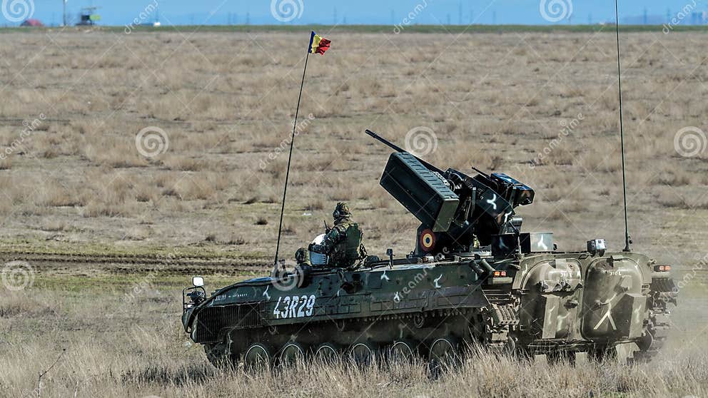 Machine De Combat De ` De Jder De ` De MLI 84 Image stock éditorial - Image du marche, obliger ...