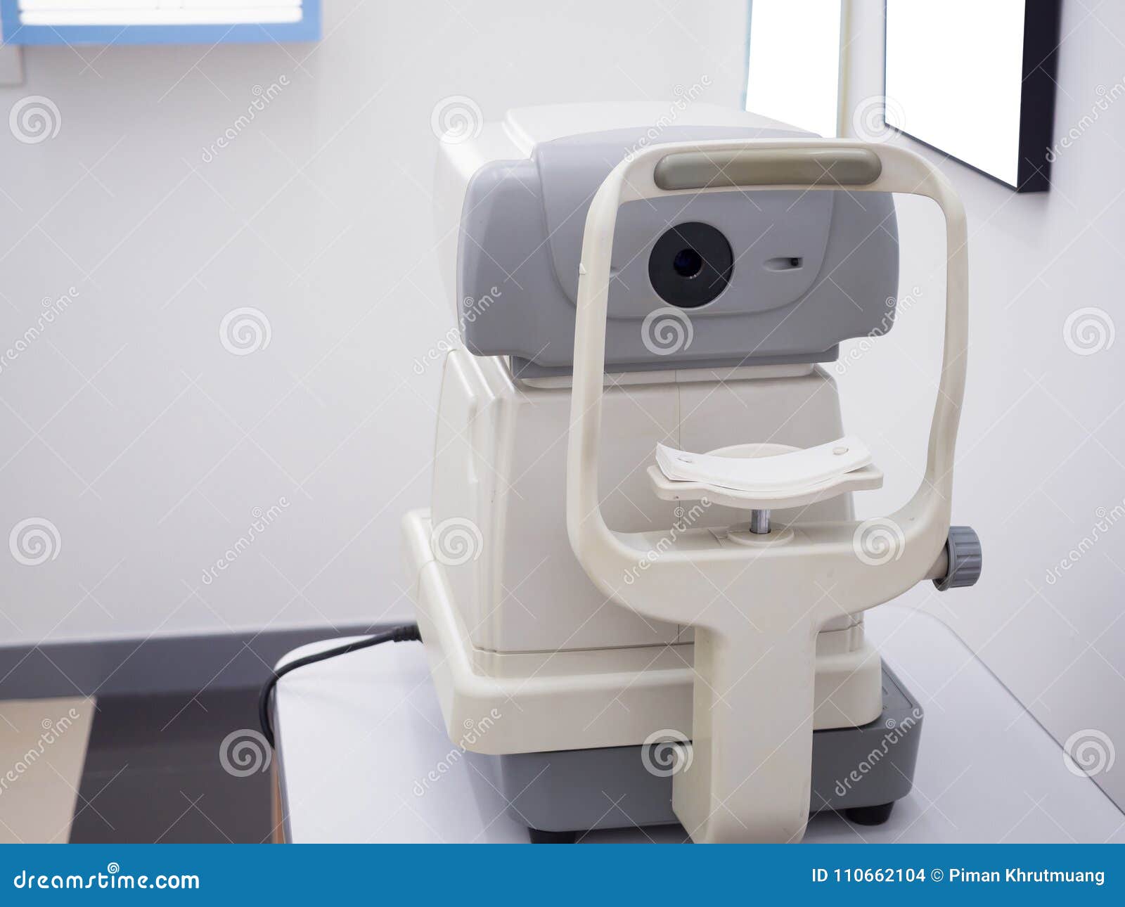 Machine De Dispositif D'essai D'oeil D'optométrie Photo stock - Image ...