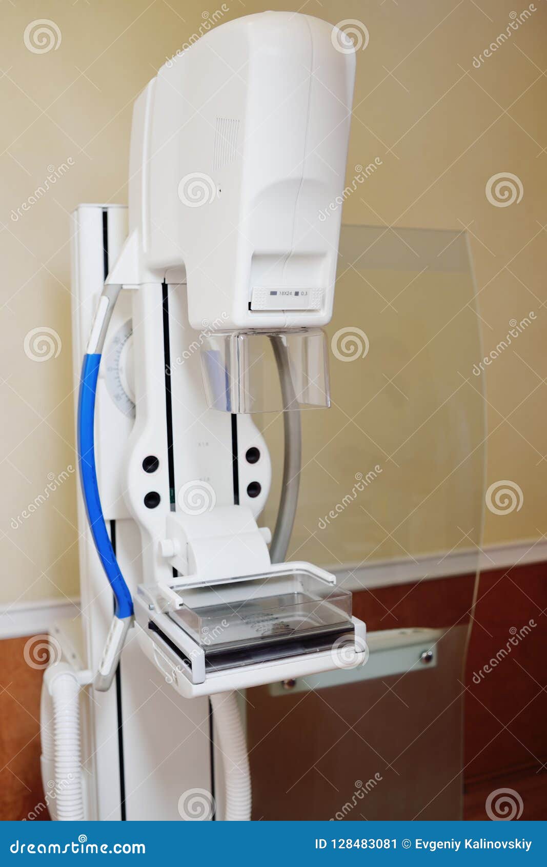 Machine De Rayon X Pour La Fin D'examen De Sein Image stock - Image of ...