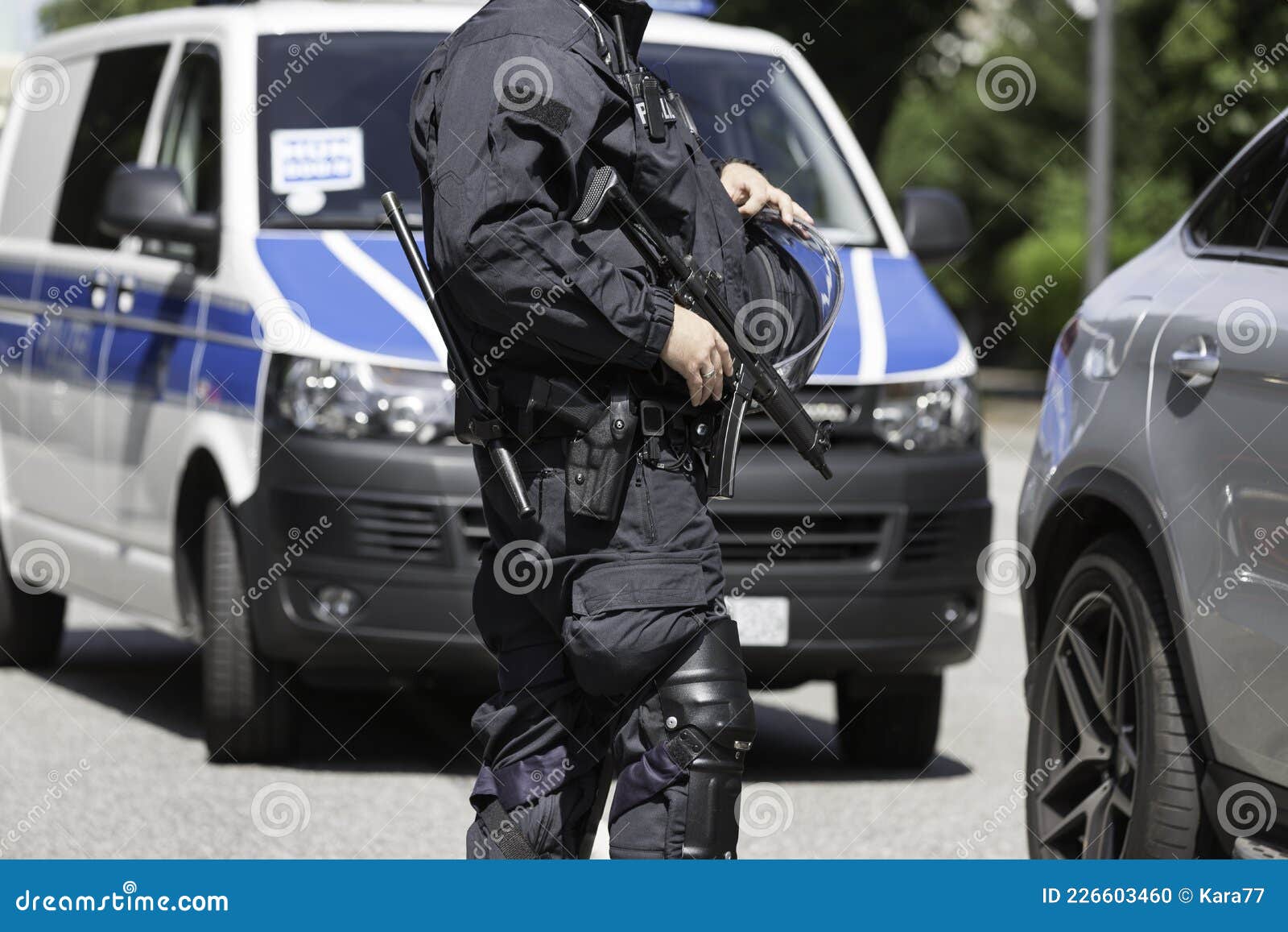 Machine_gun stock photo. Image of submachine, policeman - 226603460