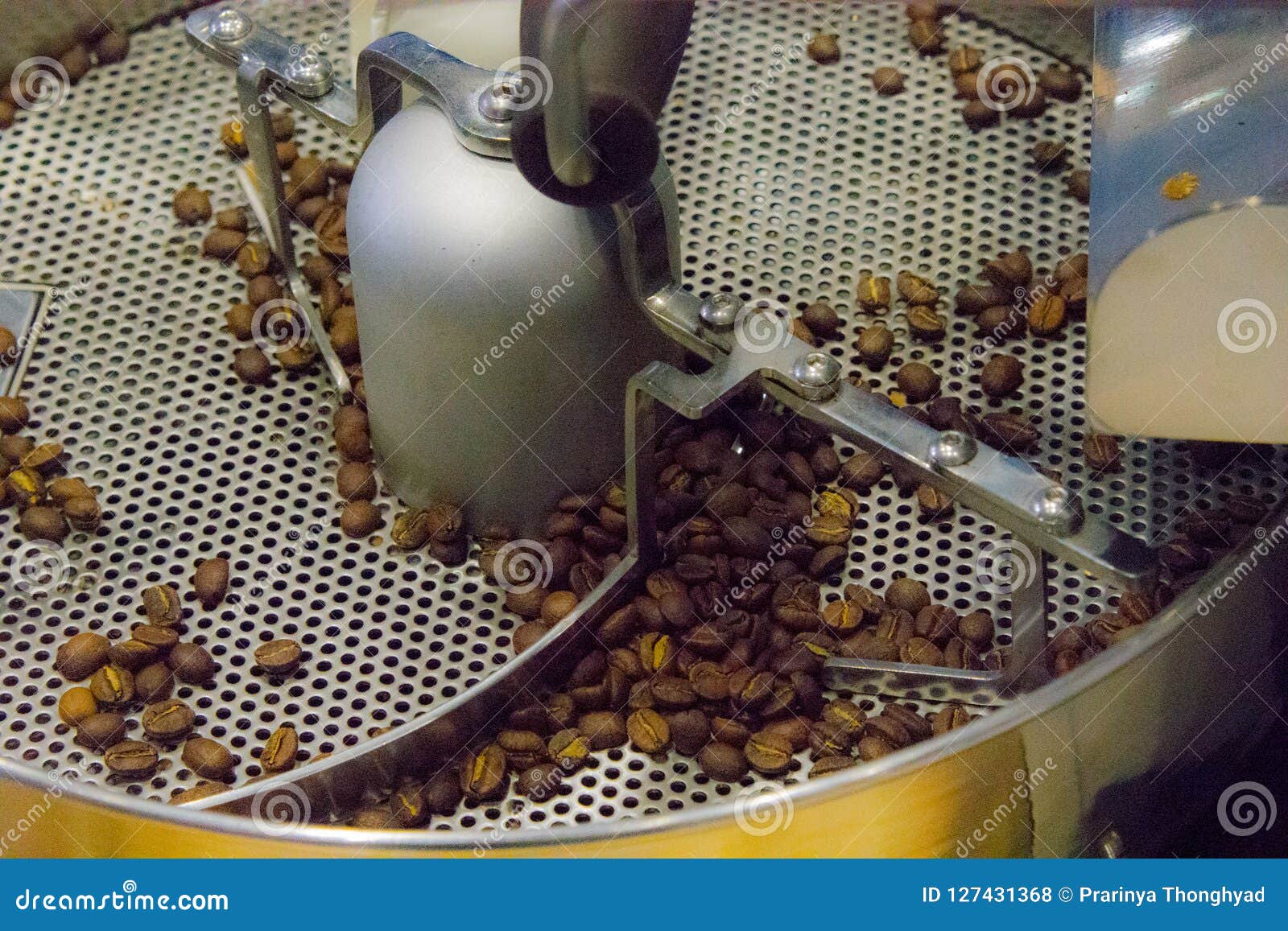 Machine for Roasting Coffee Close Up, Roasted Coffee in Coffee R Stock ...