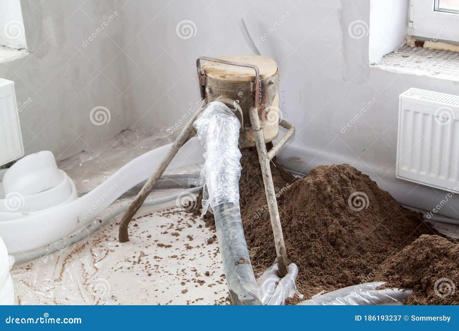 Machine Running Screed Flooring. Machine Application of Floor Screed is ...