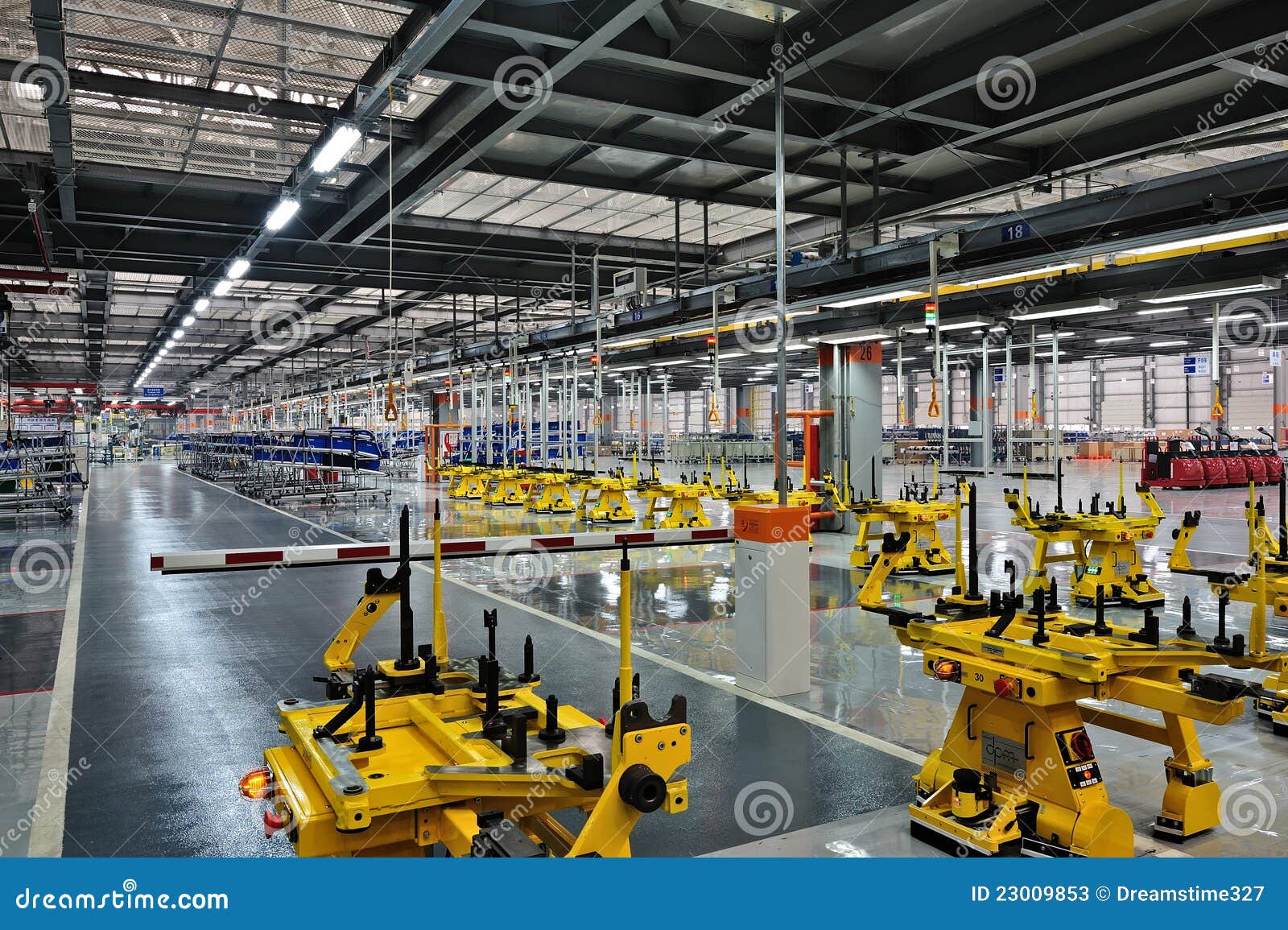 Machine shop editorial stock photo. Image of factory - 23009853