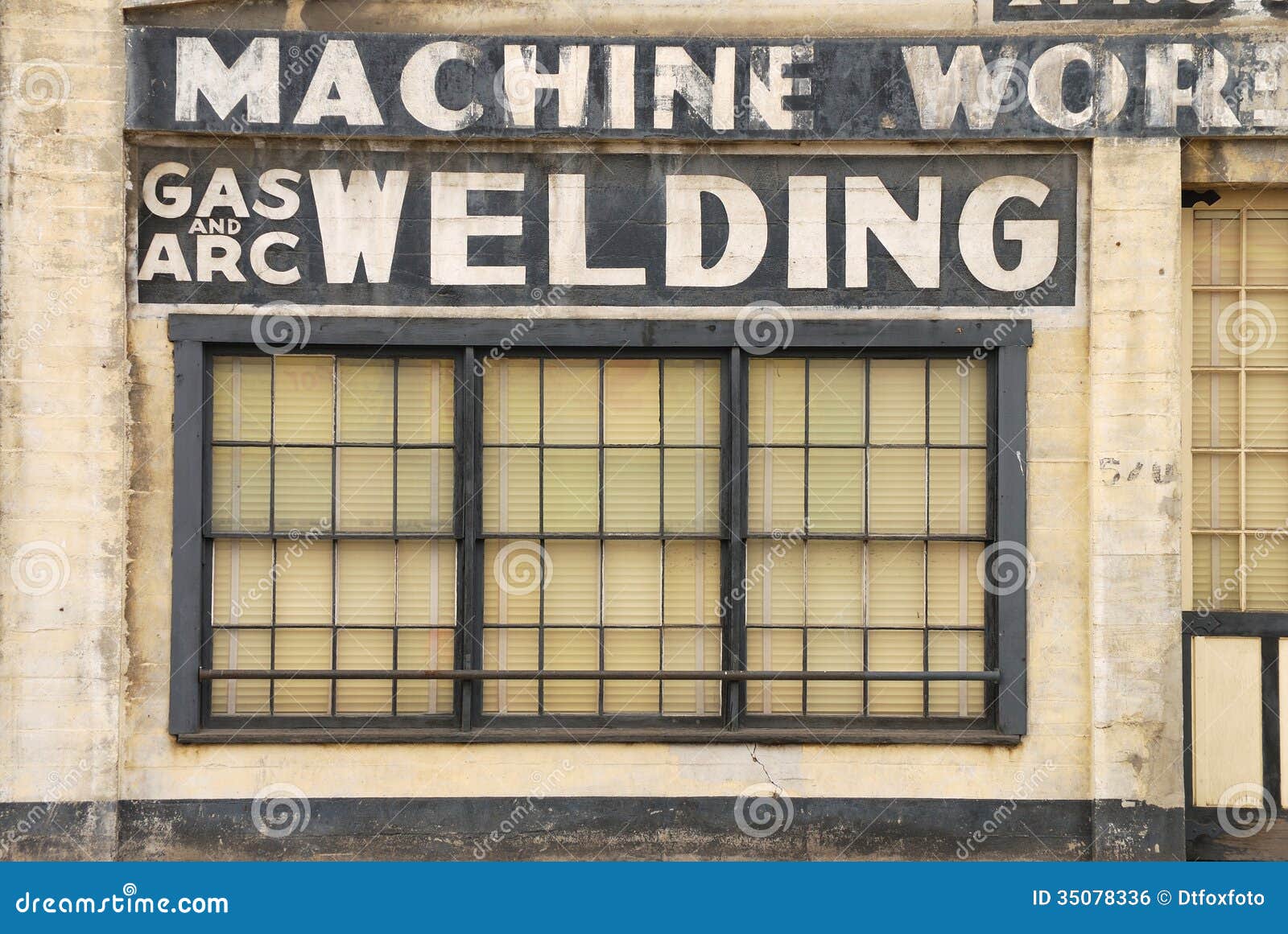Machine Shop stock photo. Image of manufacturing, machine - 35078336