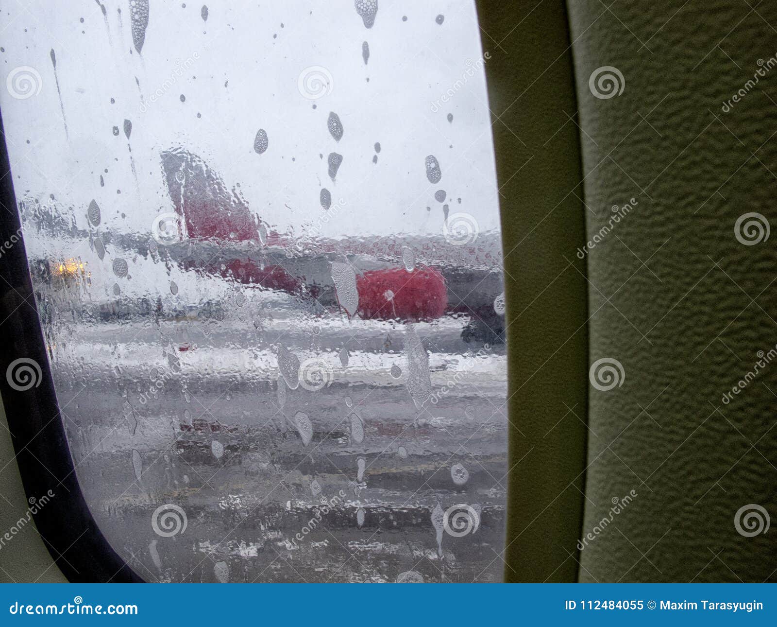 De-icer for Airplanes, De-icing an Aircraft Wing Stock Image - Image of ...