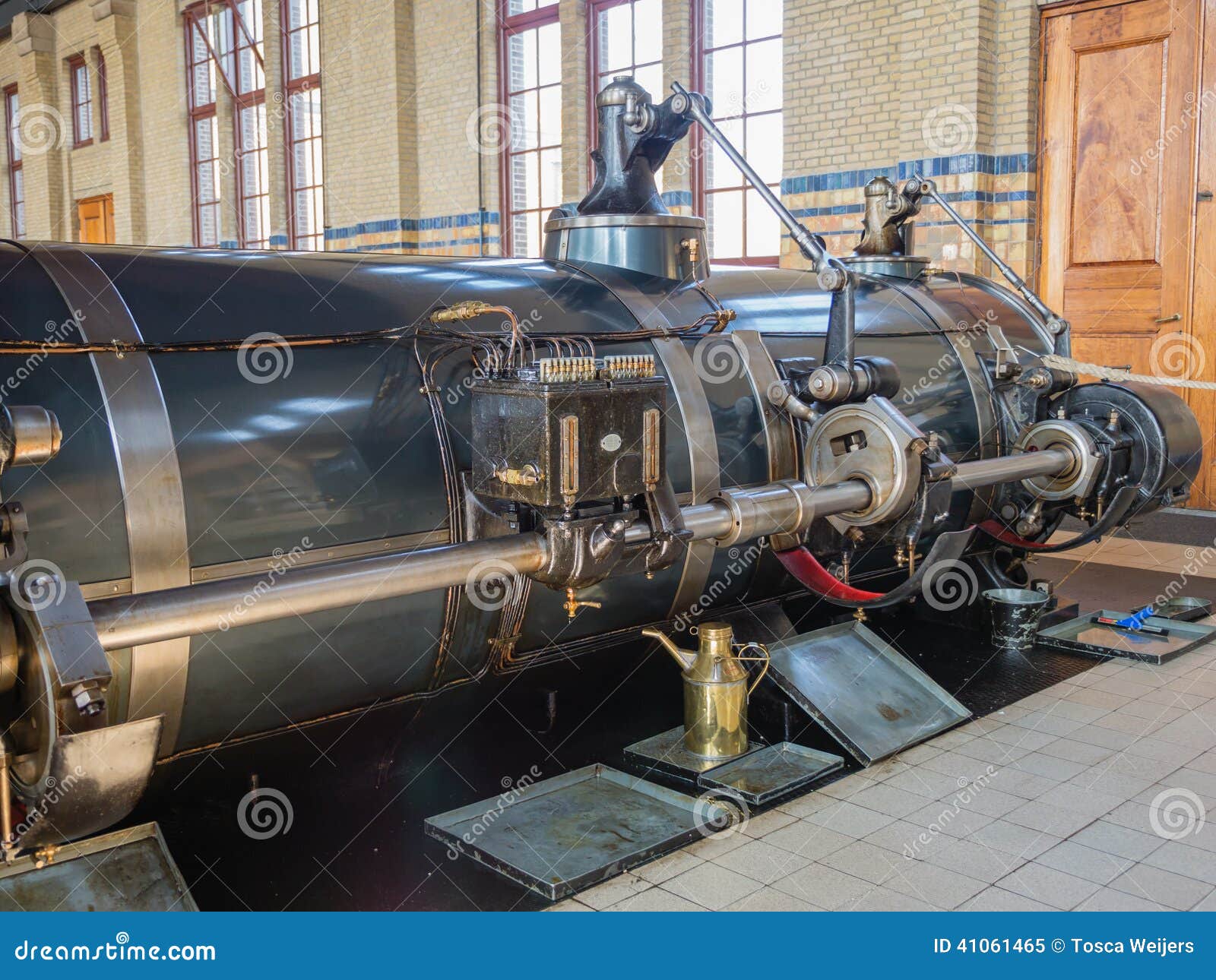 Machineruimte Van Historisch Stoom Pompstation Redactionele Afbeelding ...