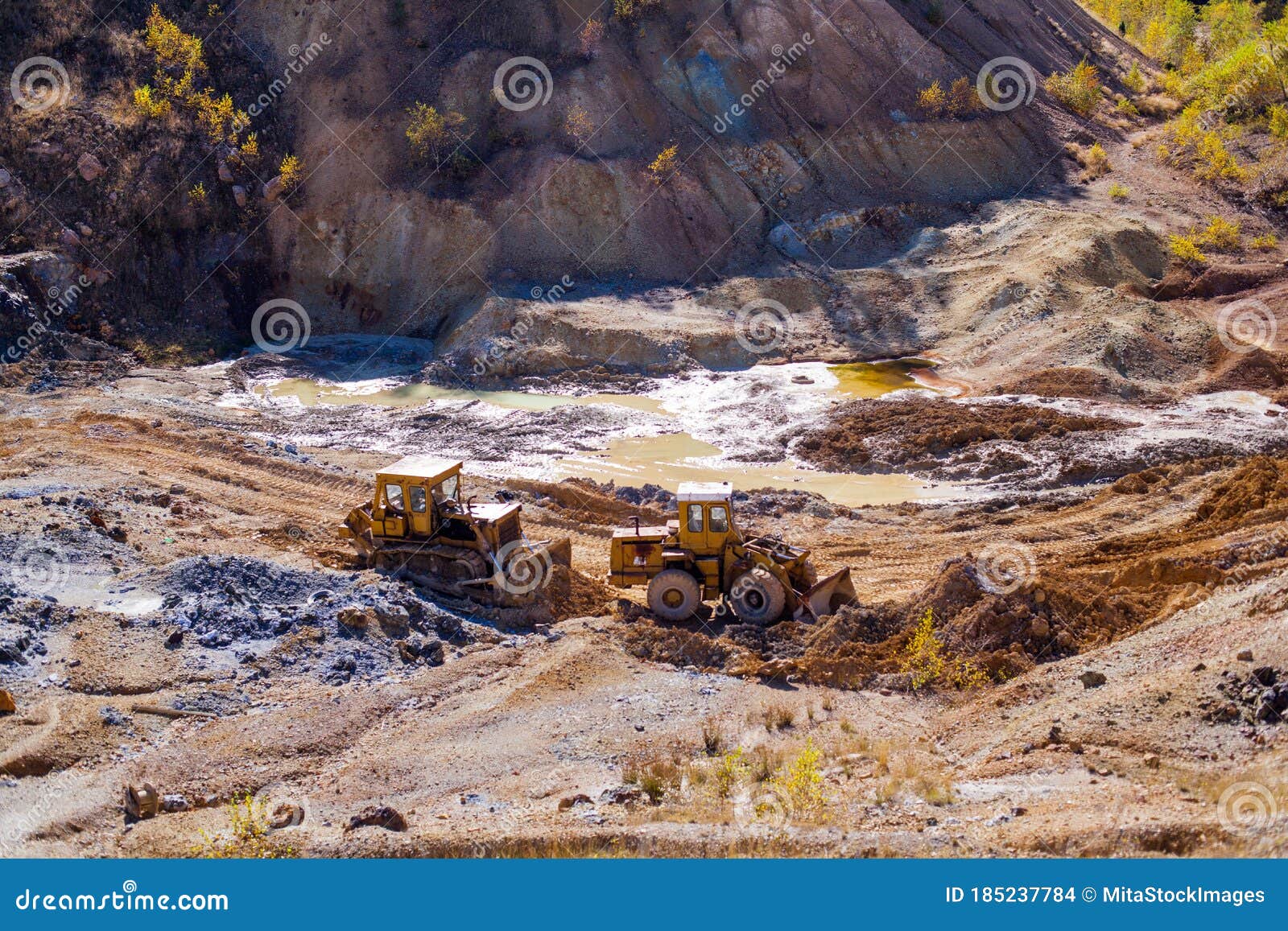 Machinery Extractive Industry Stock Photo - Image of large, machinery ...