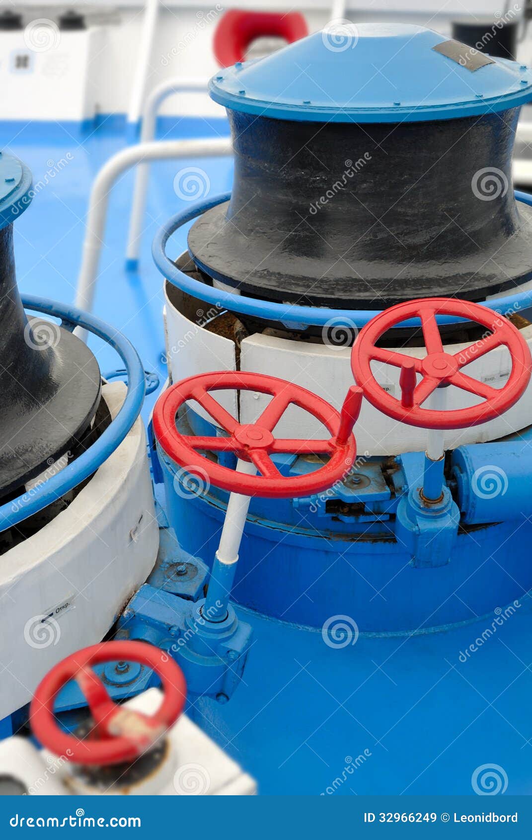 Machinery of a river ship stock image. Image of heavy - 32966249