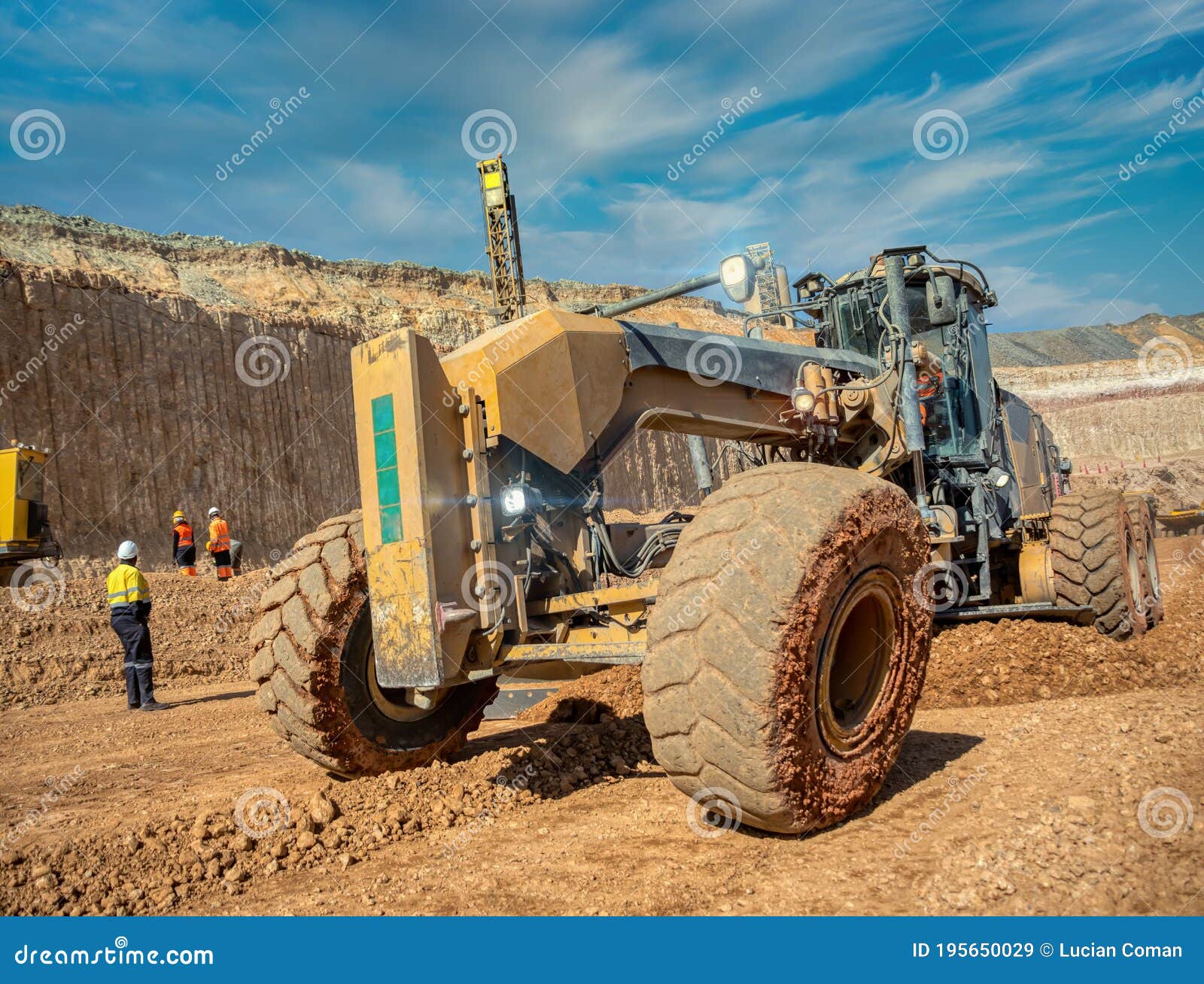 Machines diamond mine editorial stock image. Image of african - 195650029
