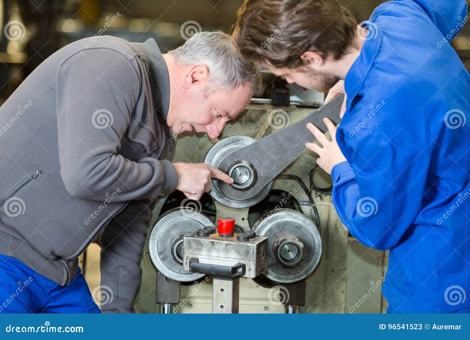 Machinist Adjusting Machine Stock Image - Image of factory, open: 96541523