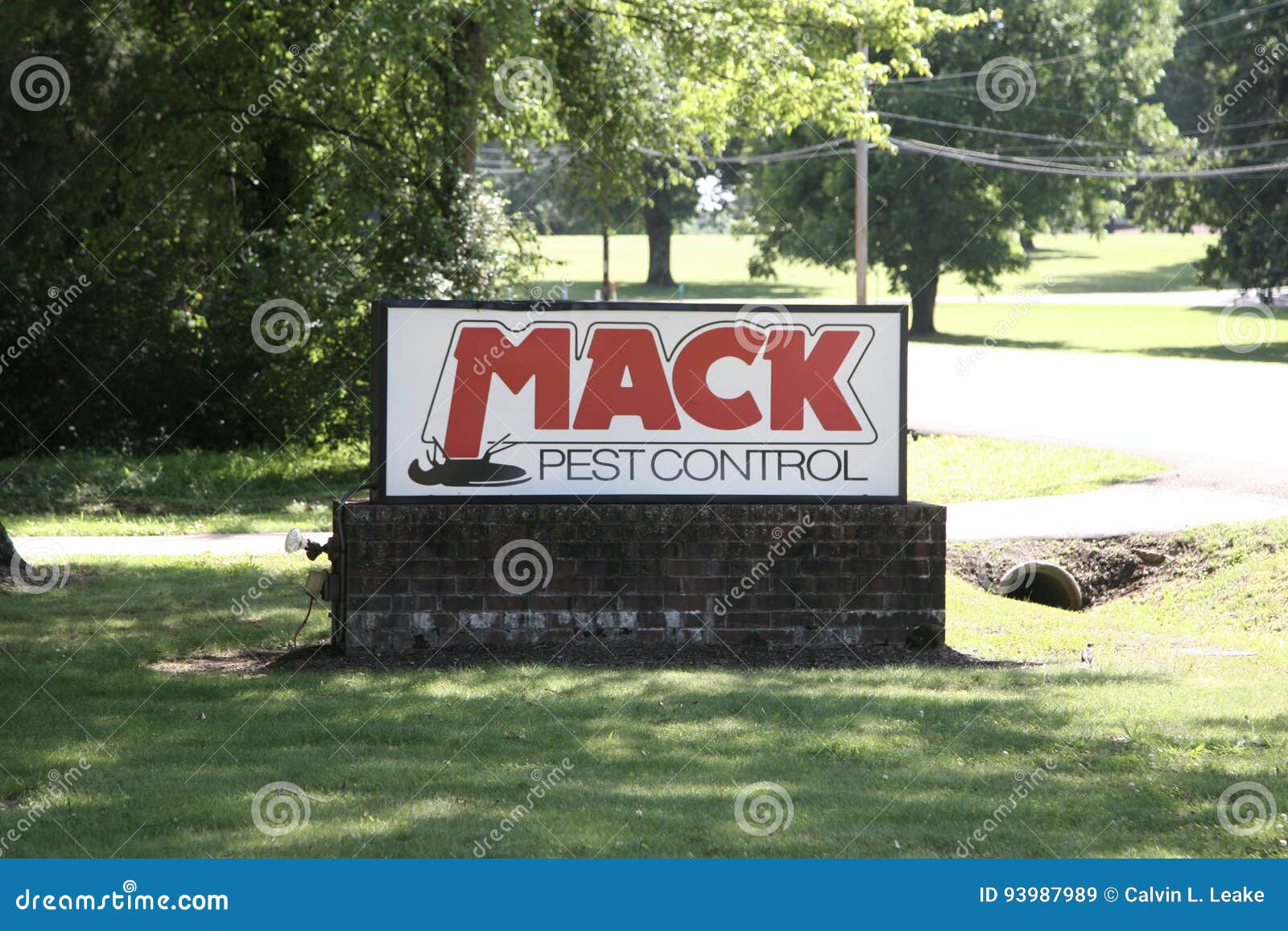 Mack Pest Control image stock éditorial. Image du occidental - 93987989