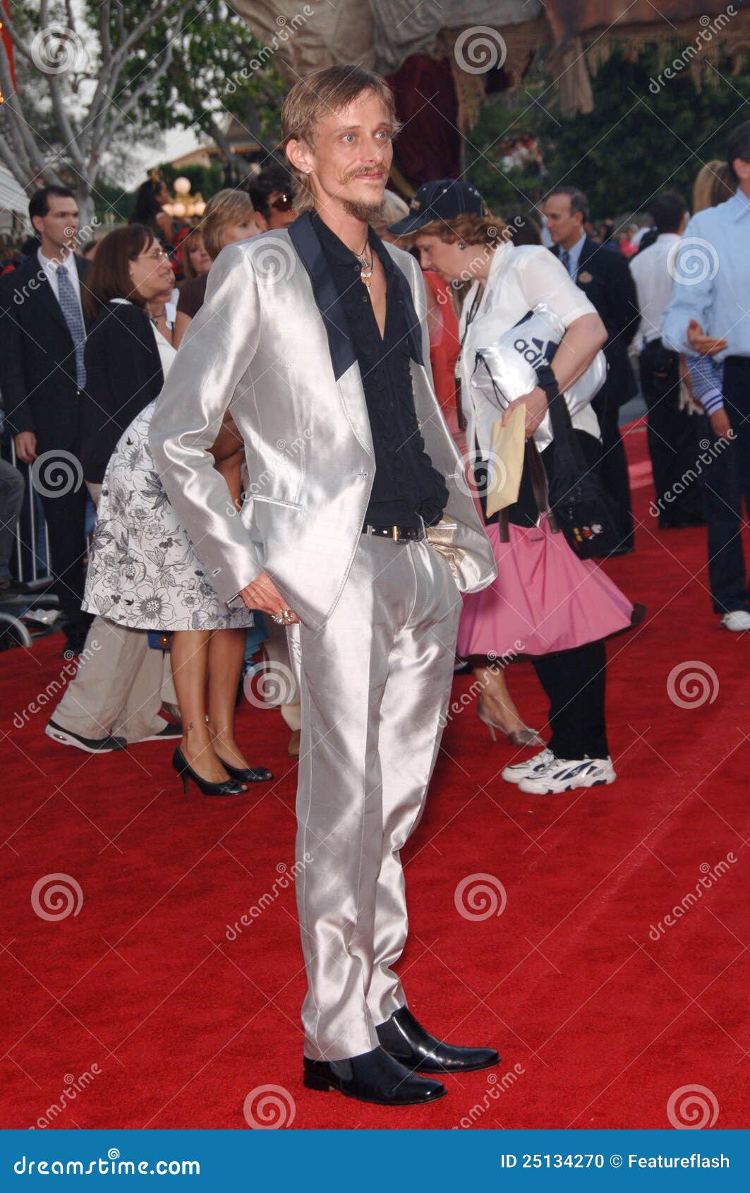 Mackenzie Crook editorial image. Image of mackenzie, world - 25134270