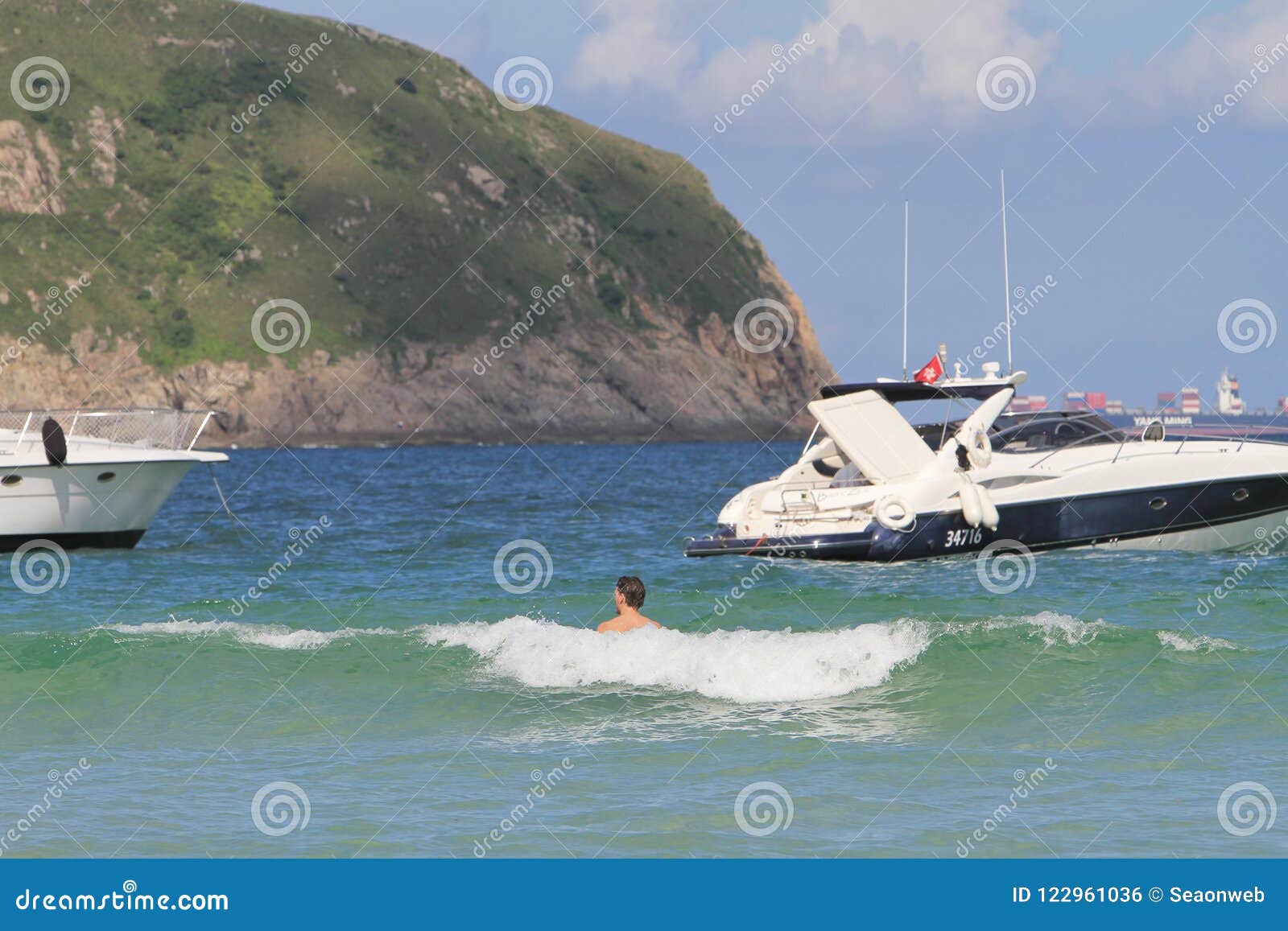 Ham Tin Beach , Sai Kung HK 2010 Editorial Photo - Image of city, enjoy ...