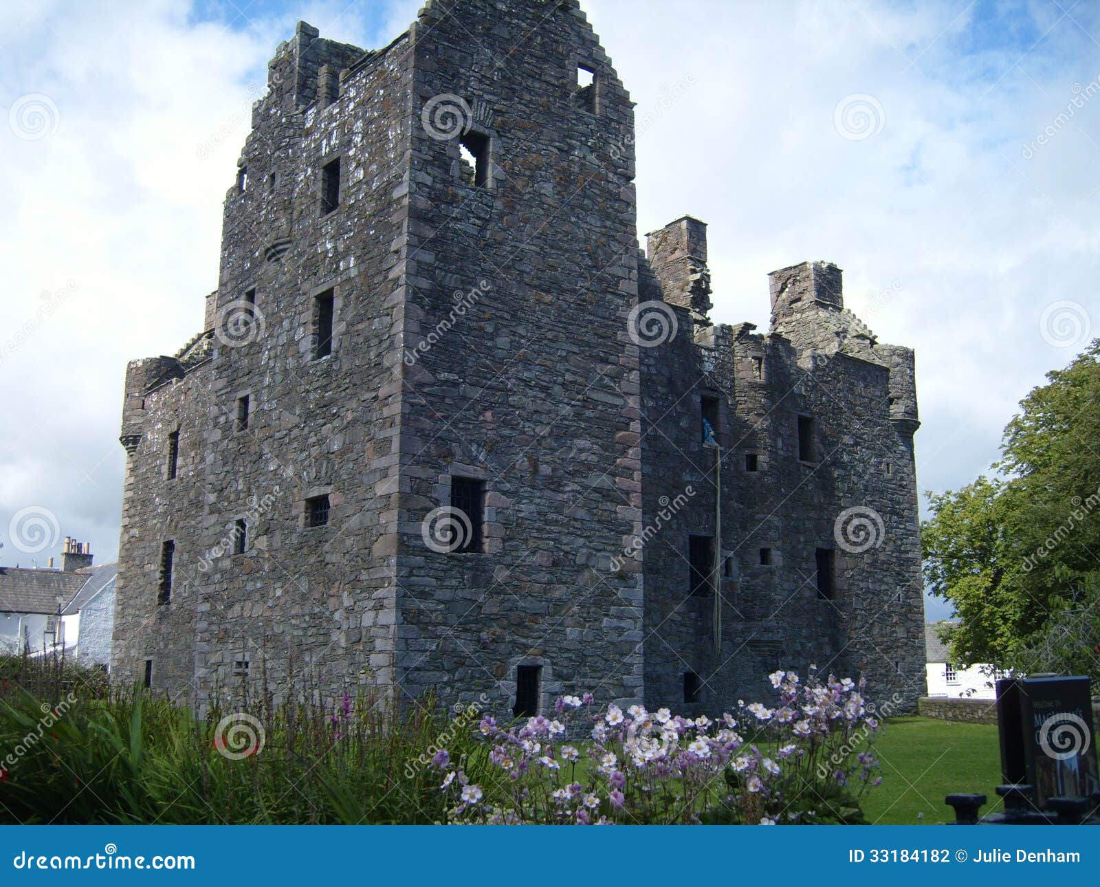 Scottish Maclellan Castle Dumfries Stock Photo - Image of stone ...