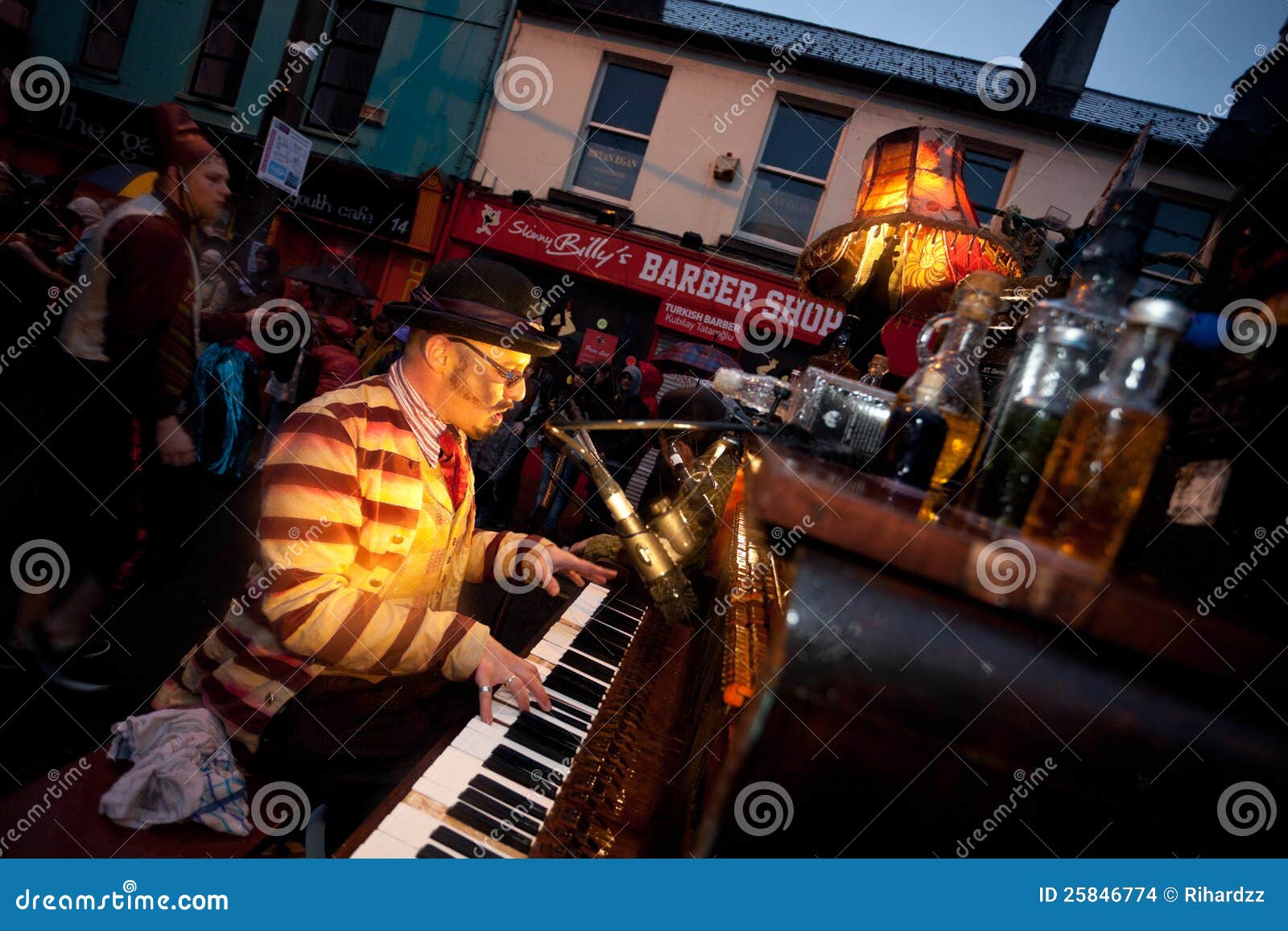 Macnas Parade editorial stock image. Image of world, ireland - 25846774