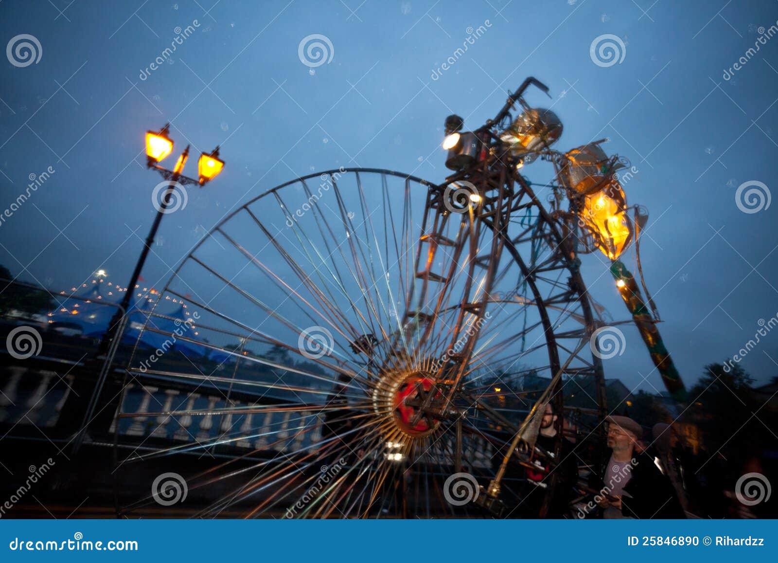 Macnas Parade editorial image. Image of ireland, pupet - 25846890