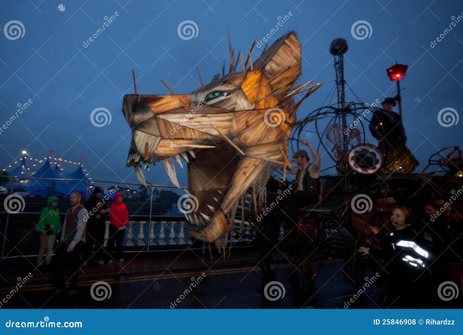 Macnas Parade editorial stock photo. Image of night, stage - 25846908