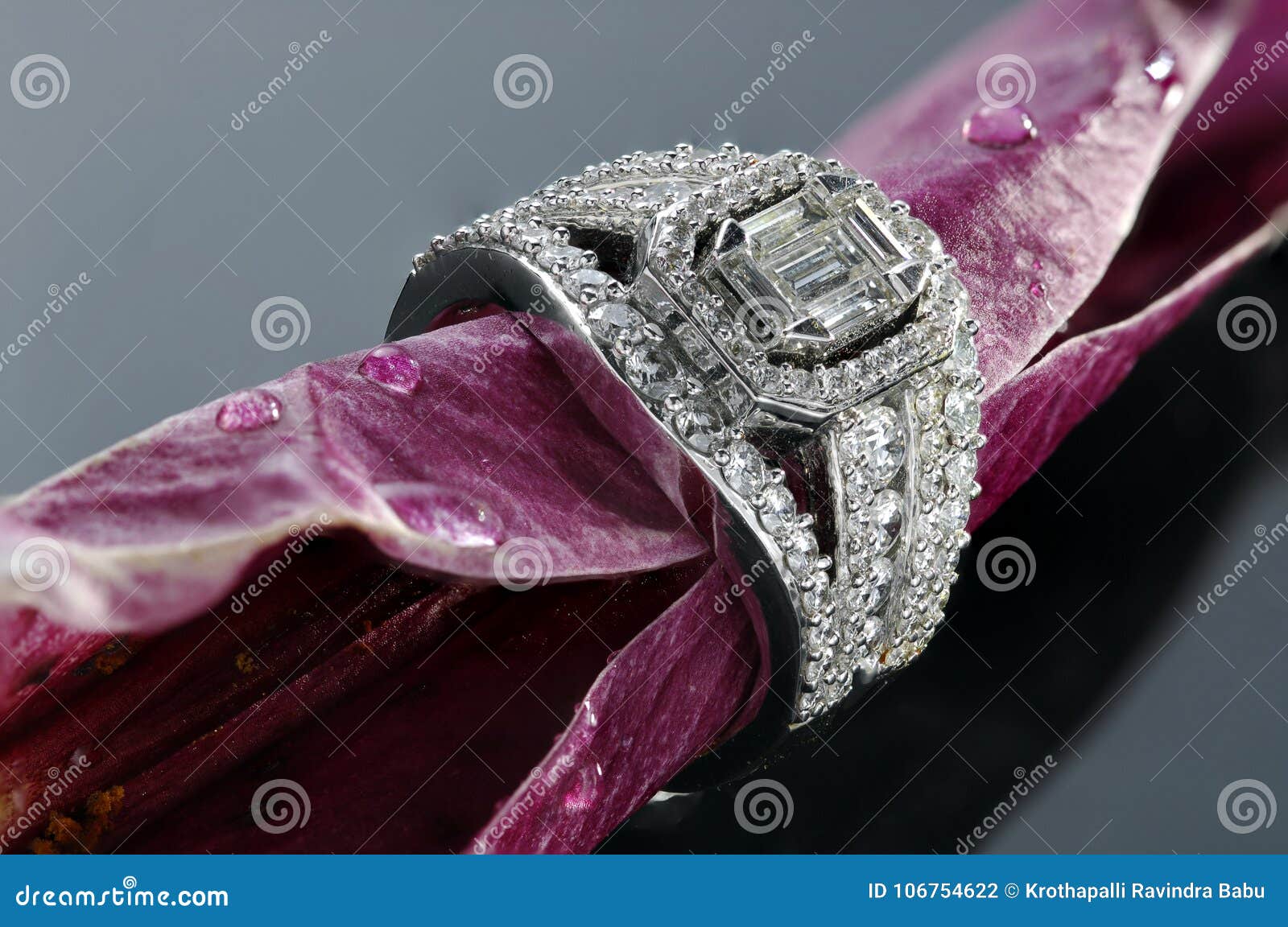 Macro shot of Gold jewelry stock photo. Image of advertising - 106754622