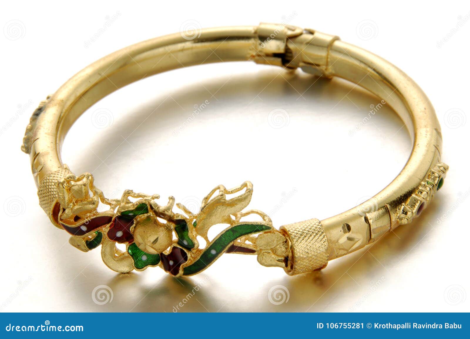 Macro shot of Gold jewelry stock image. Image of stone - 106755281