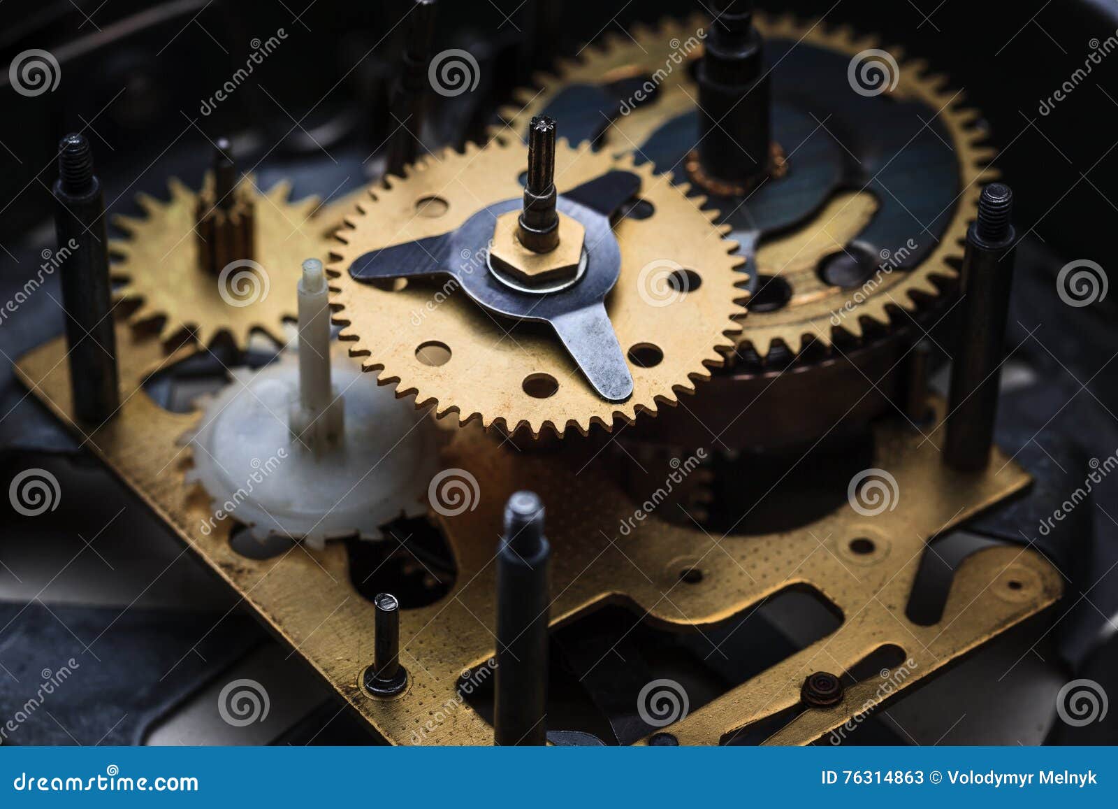 The Macro View of Clock Mechanism Stock Image - Image of focus, grunge ...