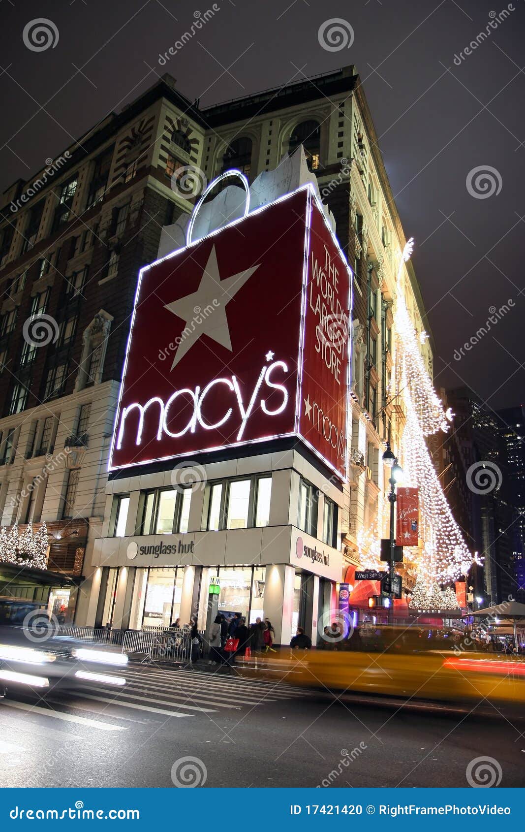 Macy S Department Store at Night Editorial Image - Image of york ...