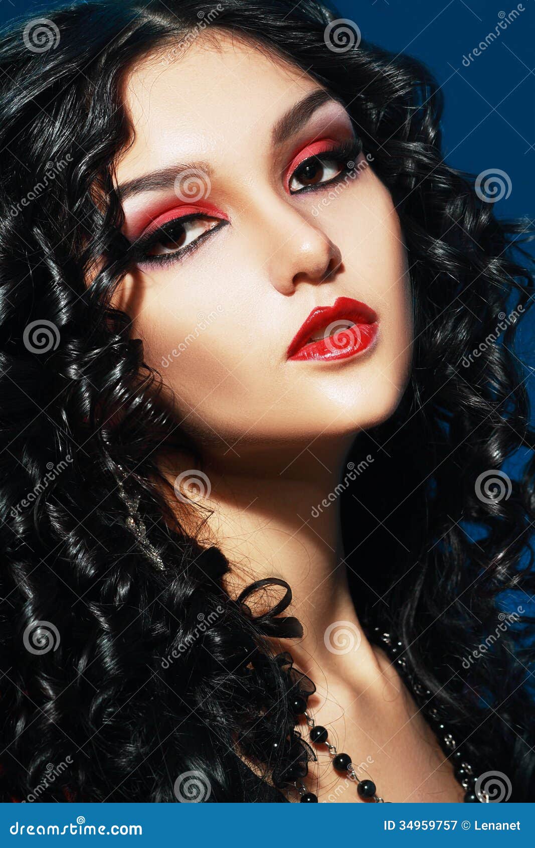 Madame Vamp Style image stock. Image du renivellement - 34959757