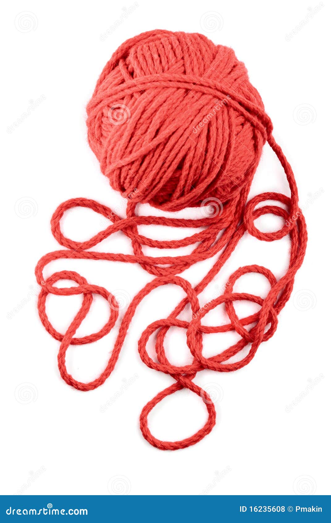 Madeja roja aislada foto de archivo. Imagen de hilo, coloreado - 16235608