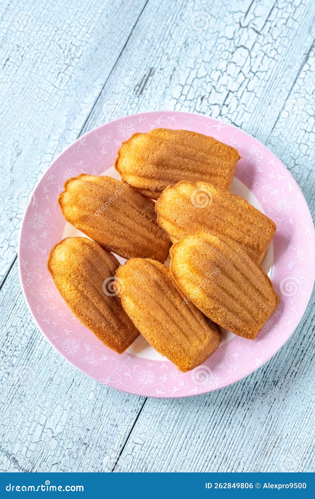 Madeleines French Small Sponge Cakes Stock Photos - Free & Royalty-Free ...