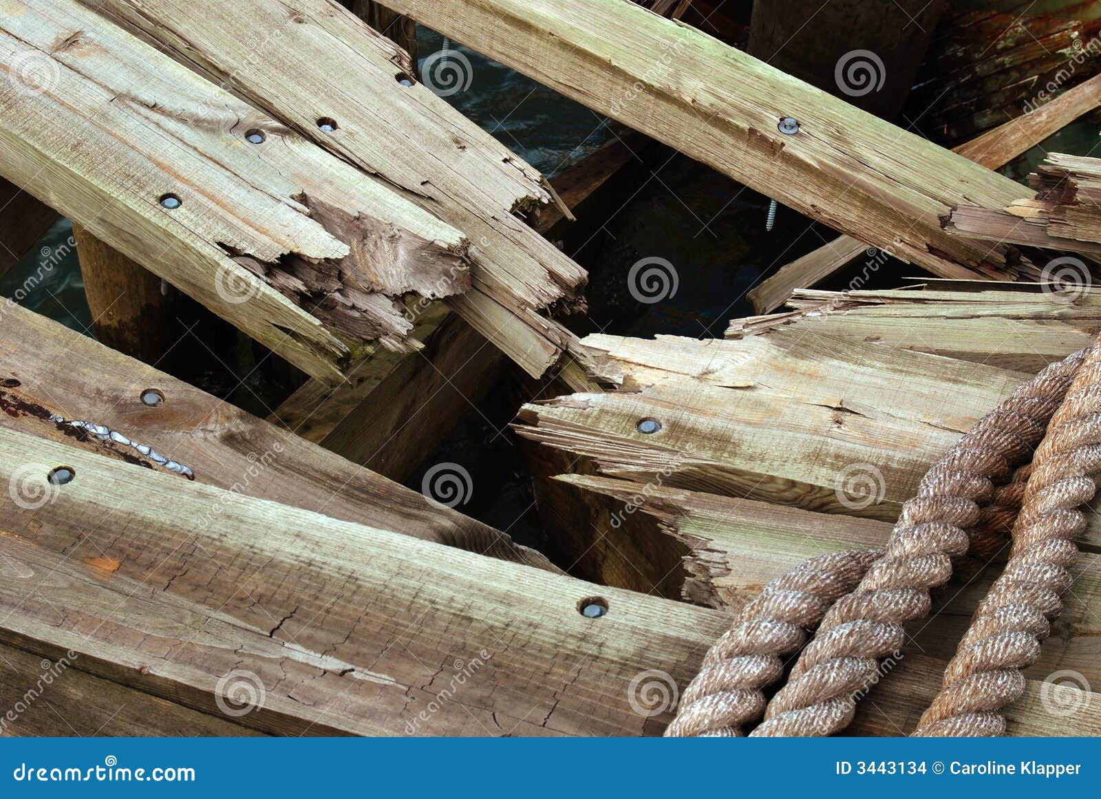 Madera rota foto de archivo. Imagen de madera, cuerda - 3443134