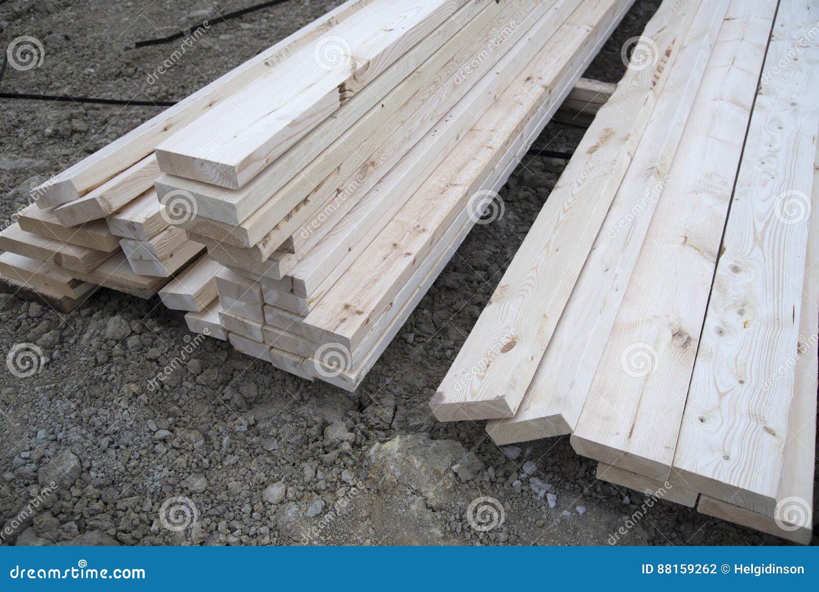 Madera 2x4 foto de archivo. Imagen de pocos, empilado - 88159262