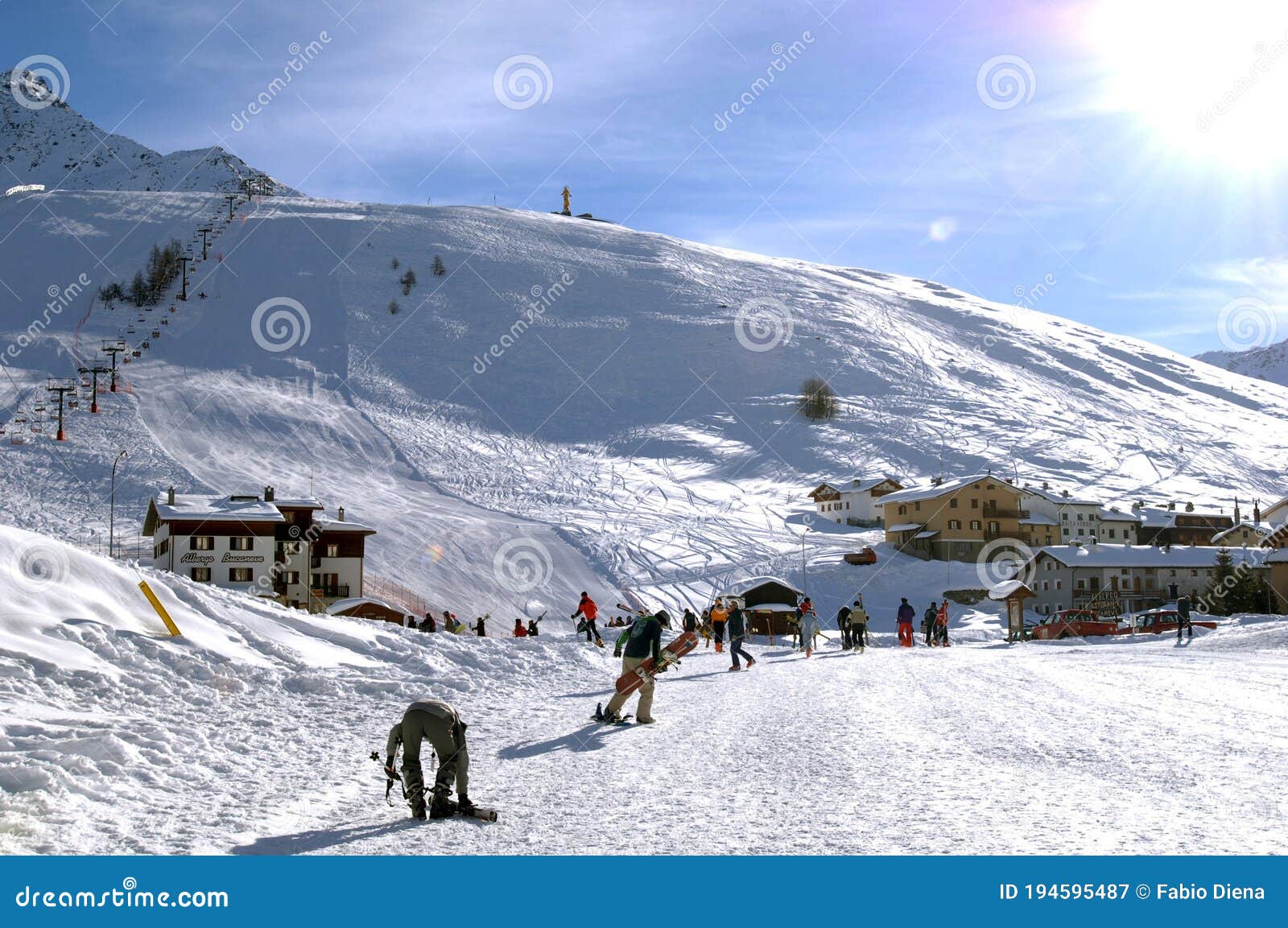 Madesimo, Valchiavenna, Ski Fields and Ski Lifts Editorial Photography ...