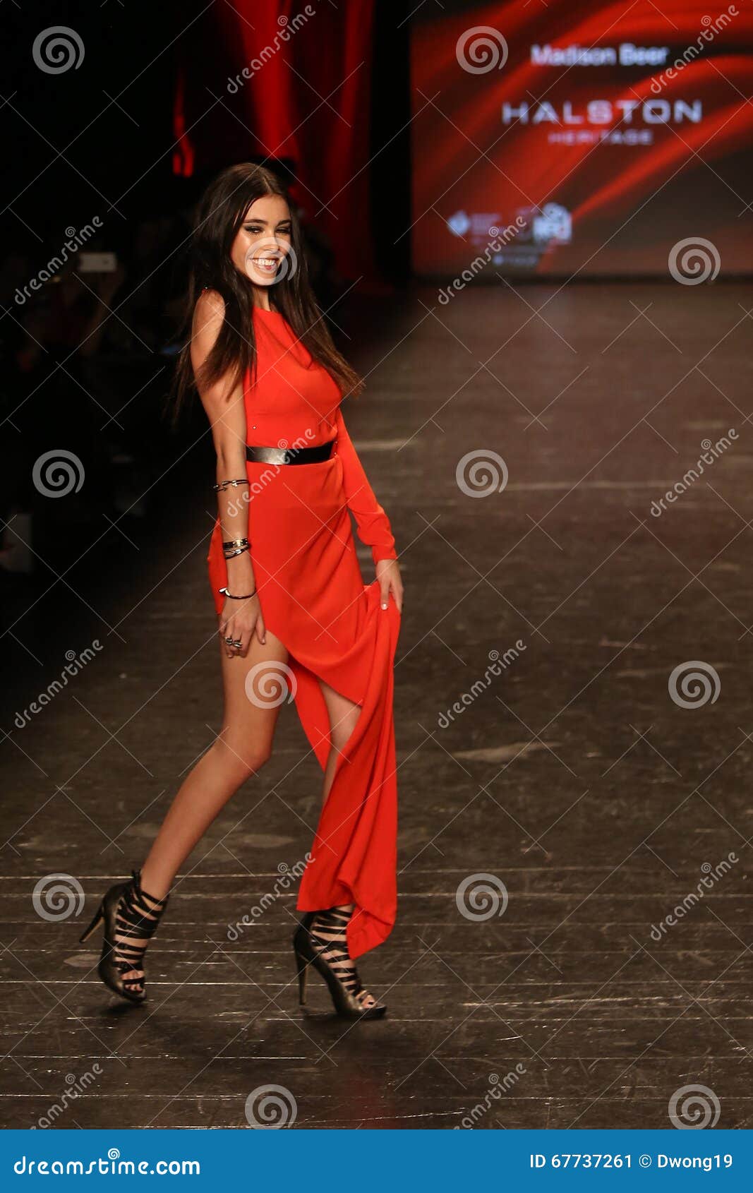 Madison Beer photo éditorial. Image of bière, longueur - 67737261