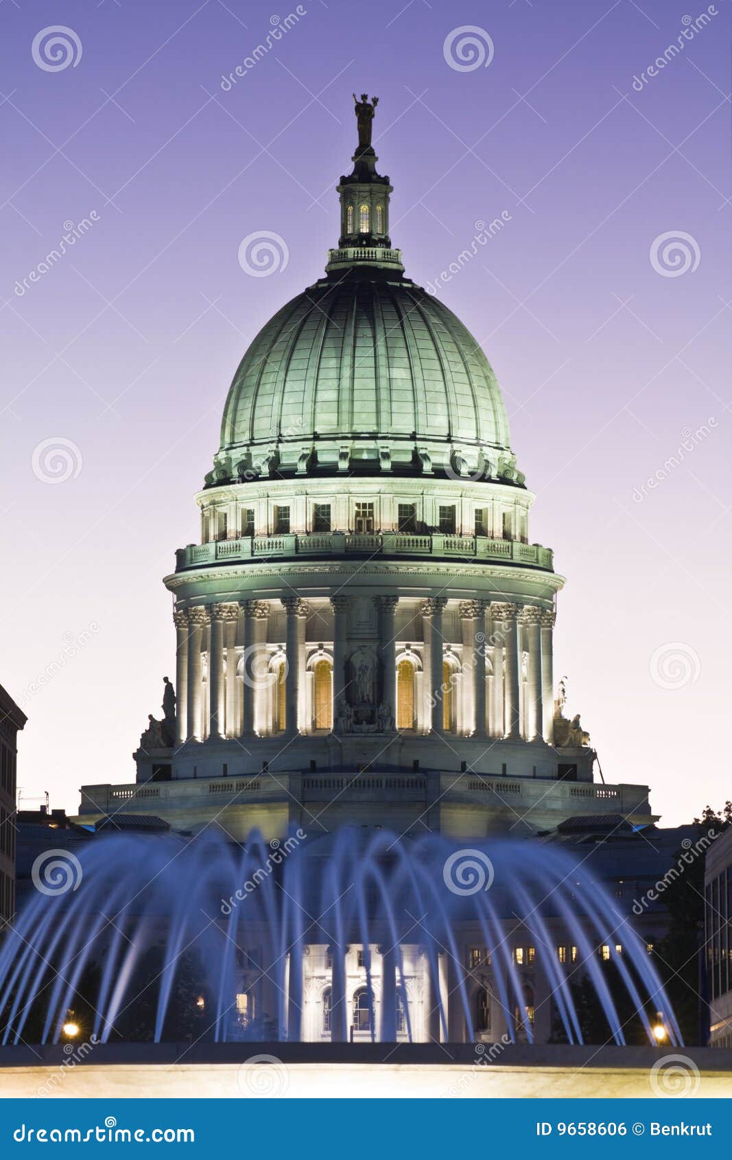 Madison, Wisconsin - State Capitol Stock Photo - Image of facade ...