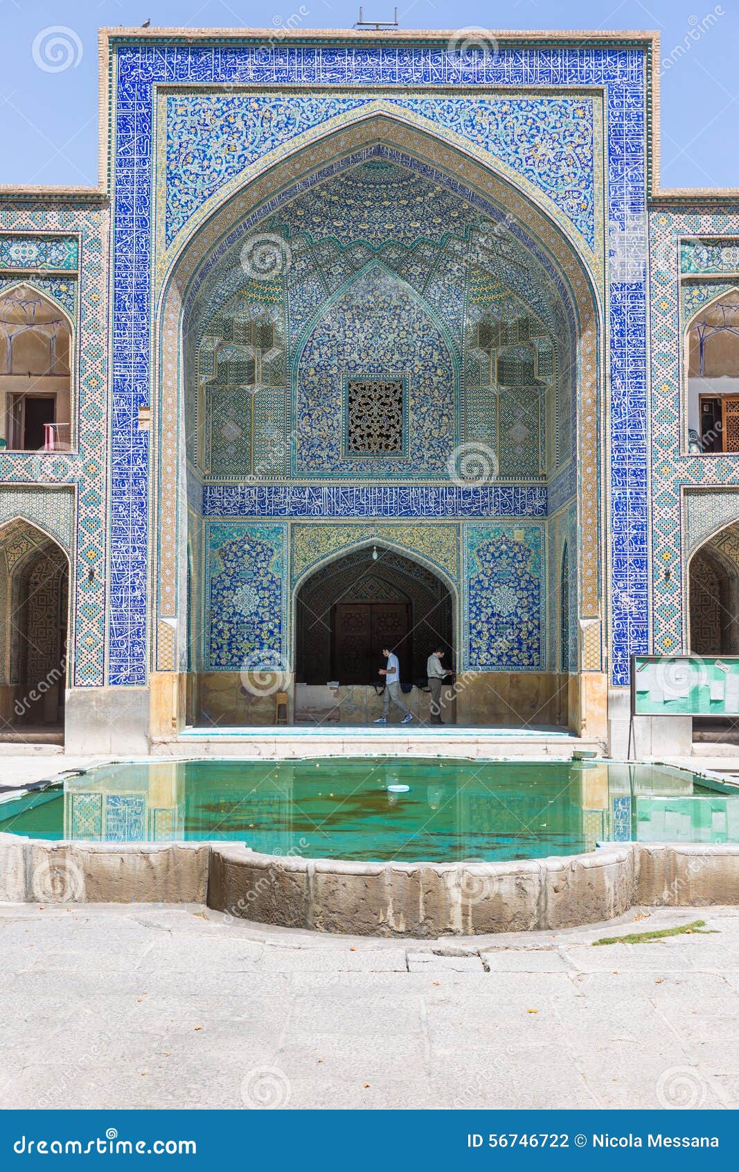 Madrasa-YE-Chahar Bagh, in Isfahan, Der Iran Stockfoto - Bild von ...