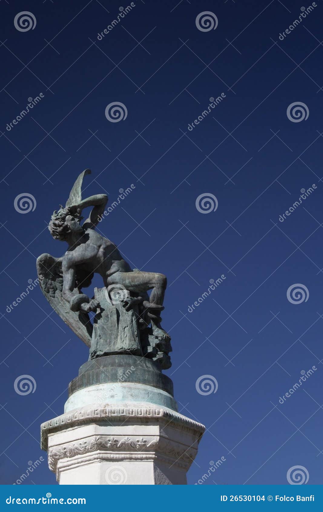 Madrid - Monumento Caduto Di Angelo Fotografia Stock - Immagine di ...