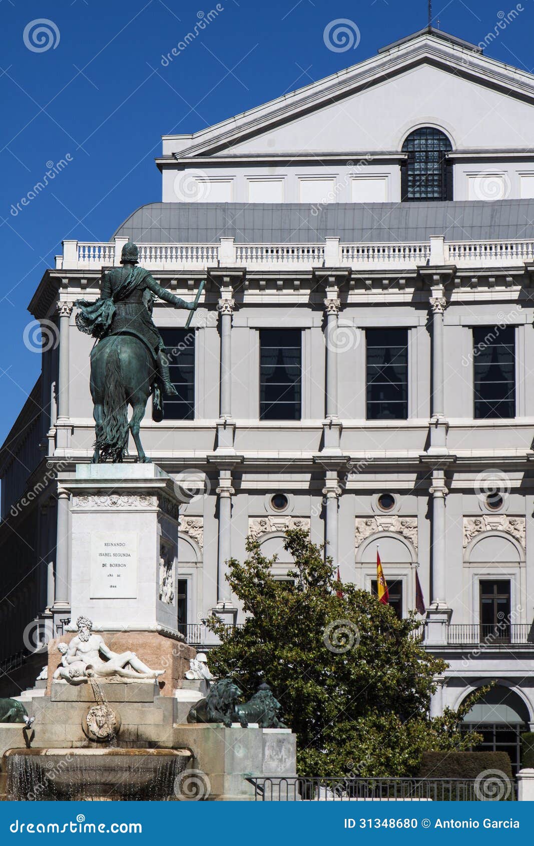 Madrid royal opera house stock photo. Image of building - 31348680