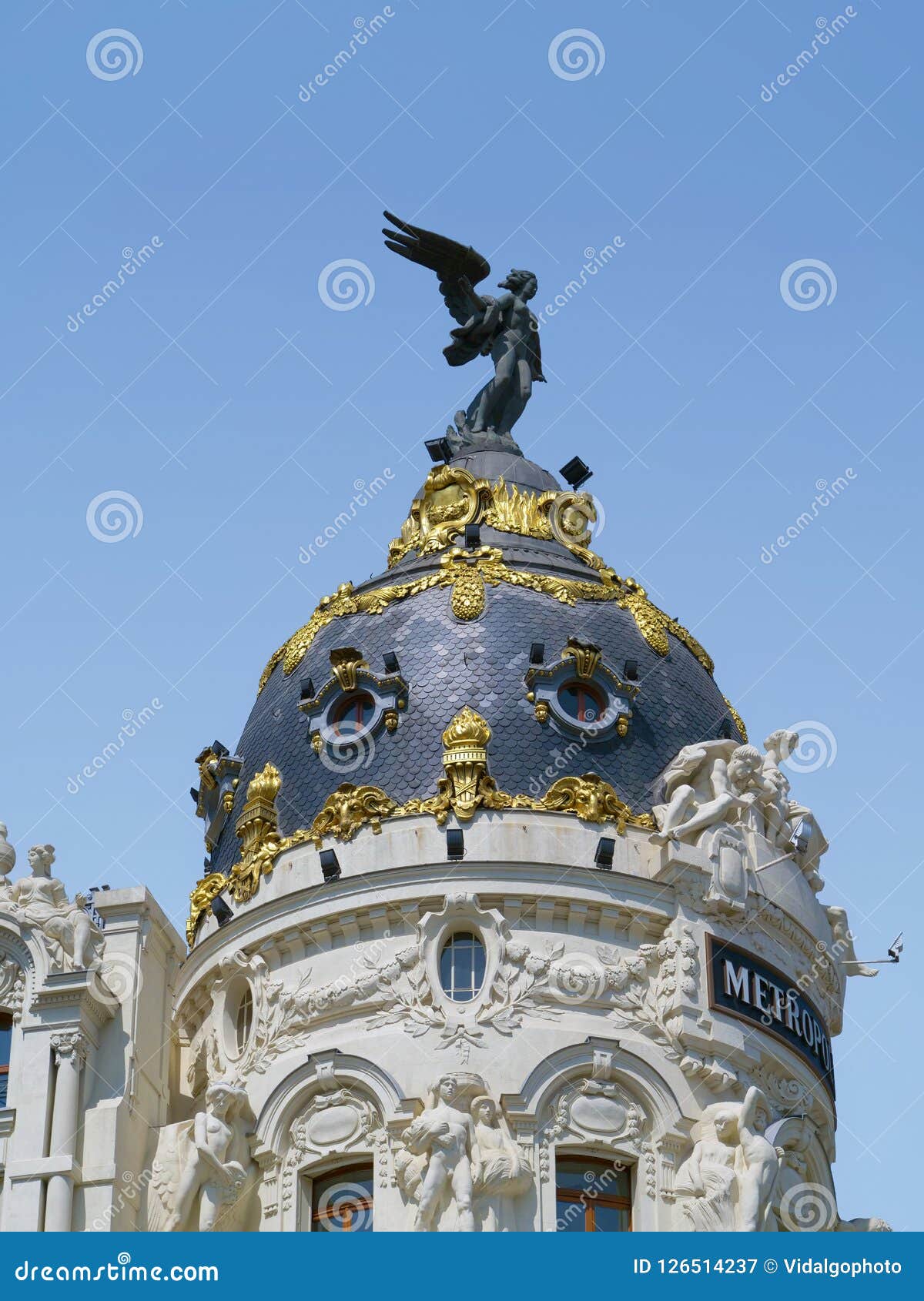 Metropolis Building in Madrid, Spain Editorial Photography - Image of ...