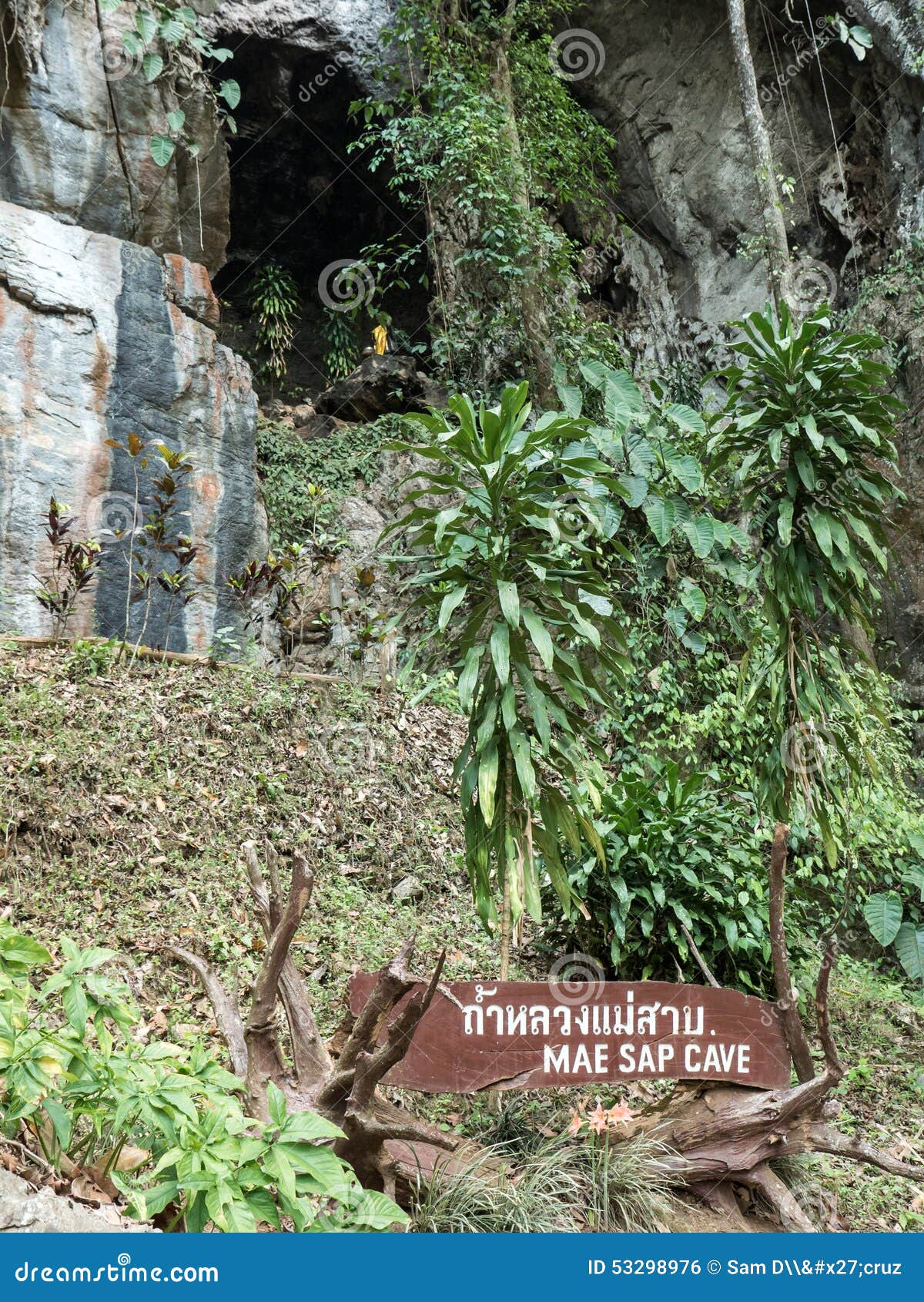 Mae Sap Cave, Thailand editorial photo. Image of geologic - 53298976